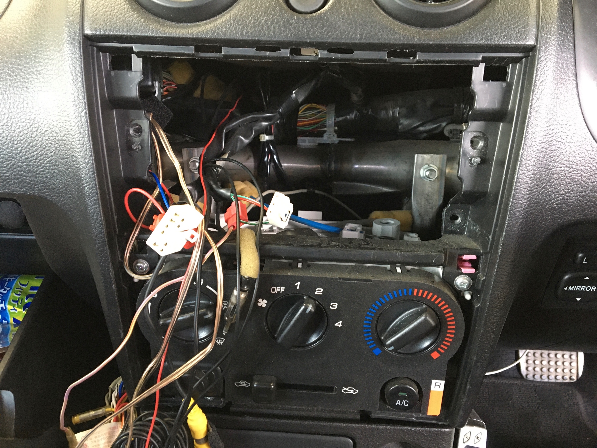 【ダイハツ・コペン・L880K】 ディスプレイオーディオ交換 | ダイハツ コペン AV&ナビ機器 カー用品取付 > AV商品取付 | サービス事例 | タイヤ館 うしく上柏田 | 茨城県の ...