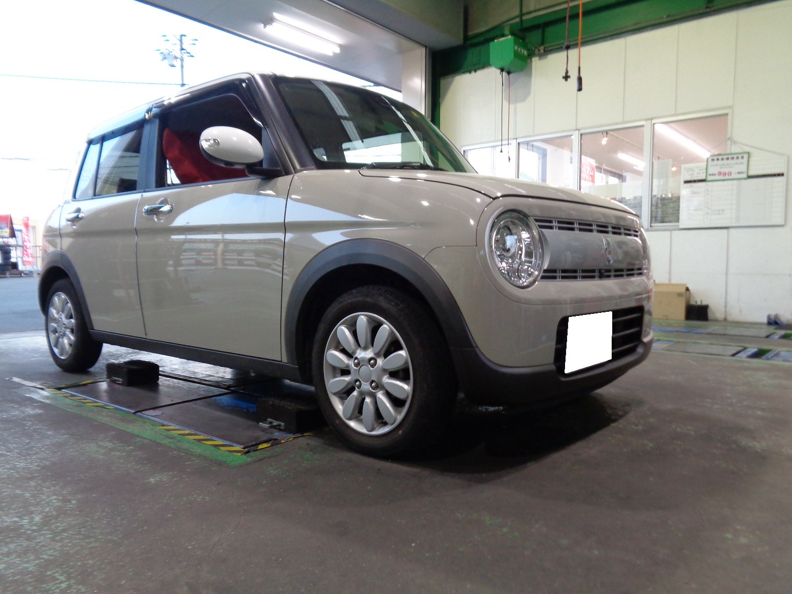 HE33型ラパン ホワイトカラー ララパームカップで可愛い仕上げ | 店舗おススメ情報 | タイヤ館 加古川中央（兵庫県）