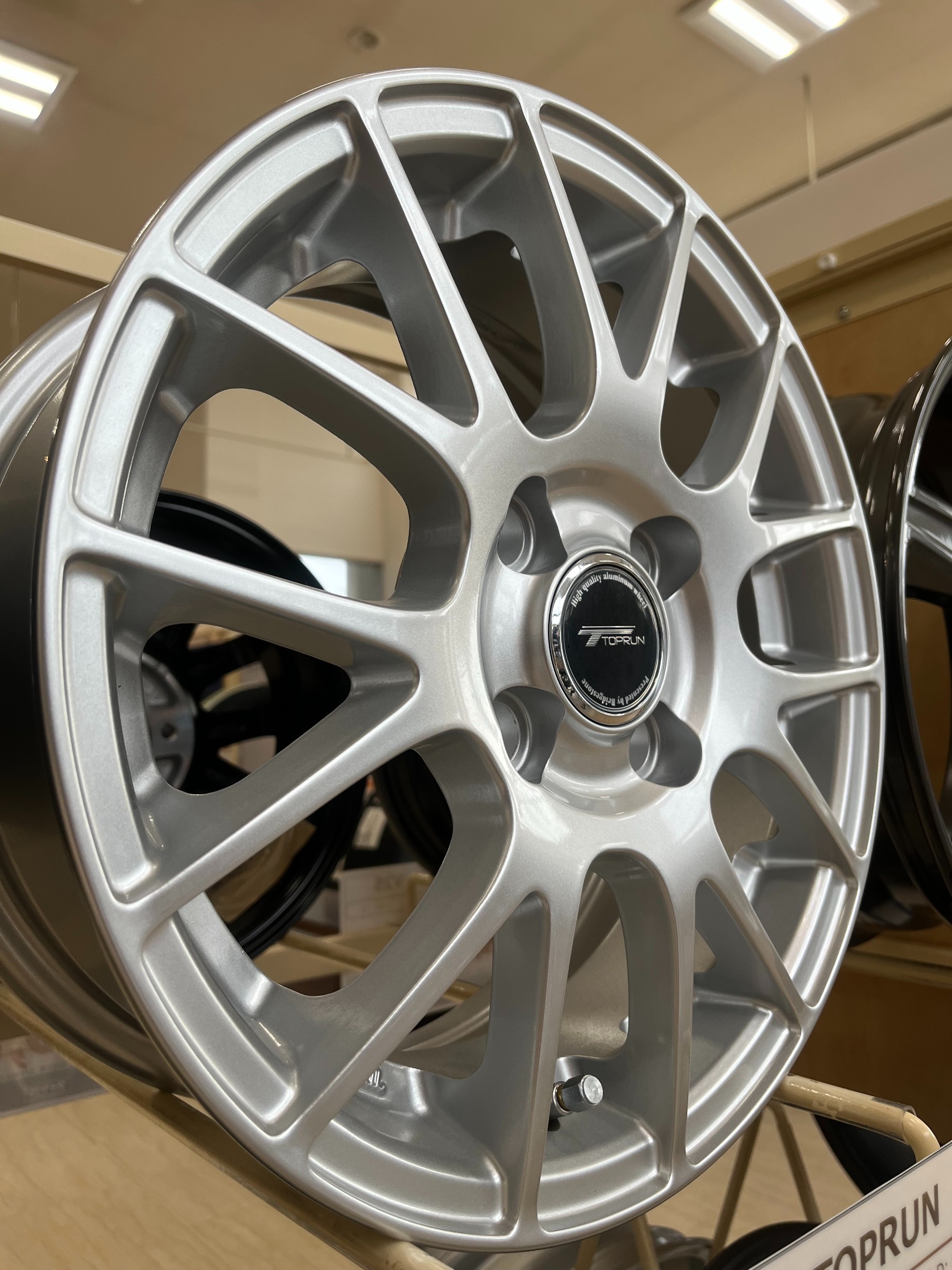 TOPRUN M7 | 店舗おススメ情報 | タイヤ館 福井西（福井県）