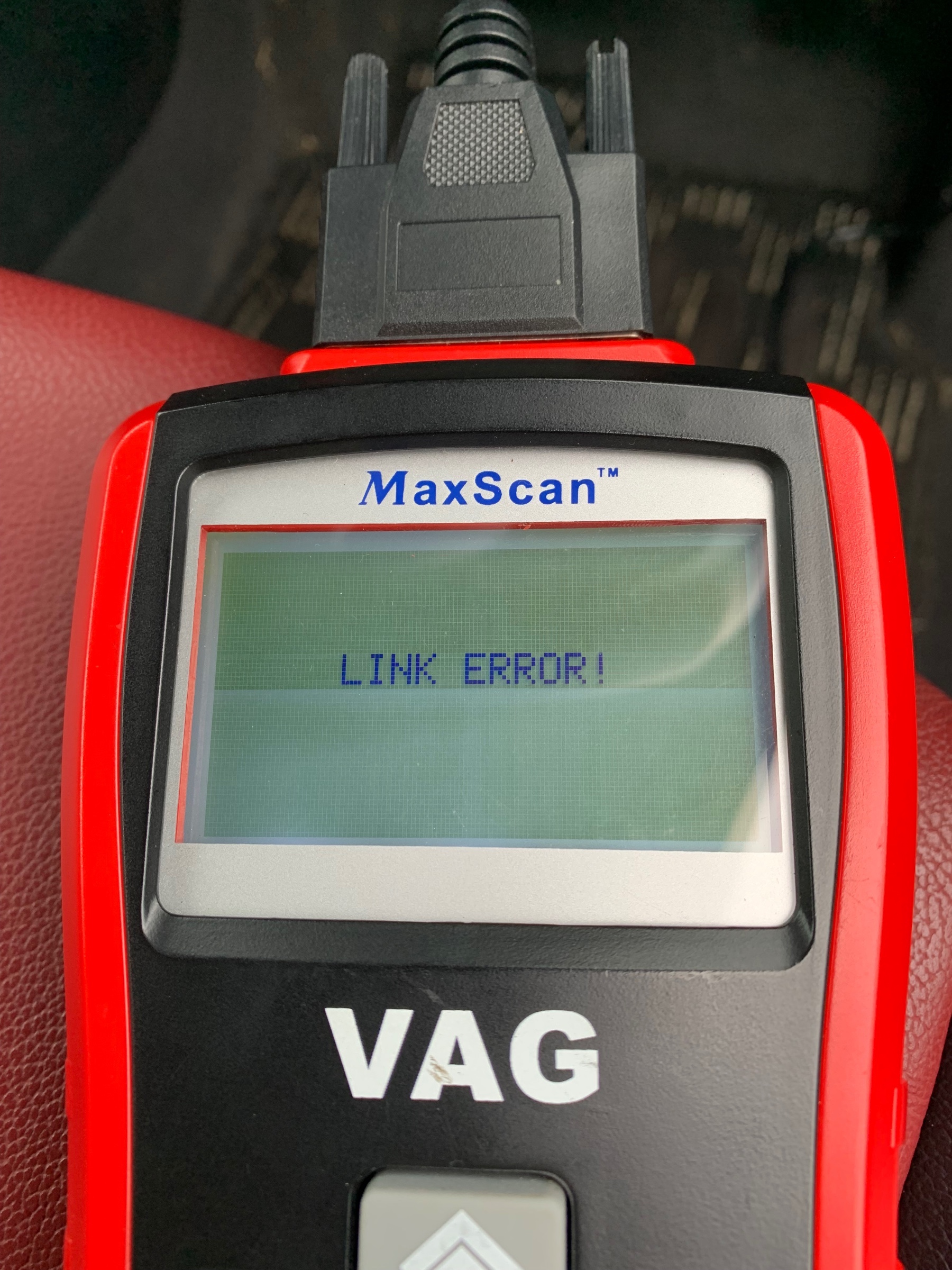 アウディ A1 ABS/ESP警告灯点灯【点検】 | 店舗おススメ情報 | タイヤ館 六日町（新潟県）