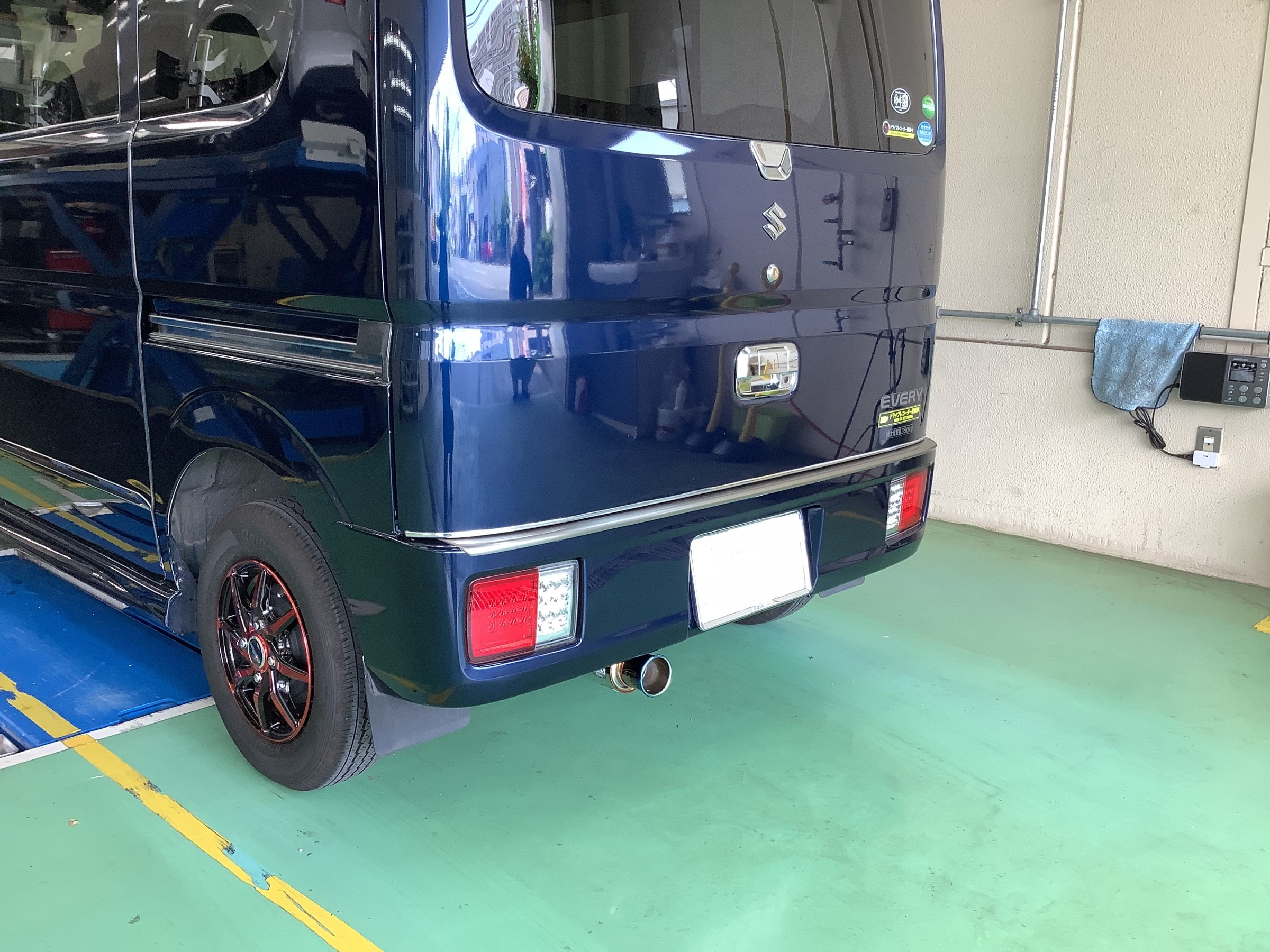 エブリィバン DA17V マフラー交換 | 店舗おススメ情報 | タイヤ館 浜川崎（神奈川県） | タイヤからはじまる、トータルカー ...