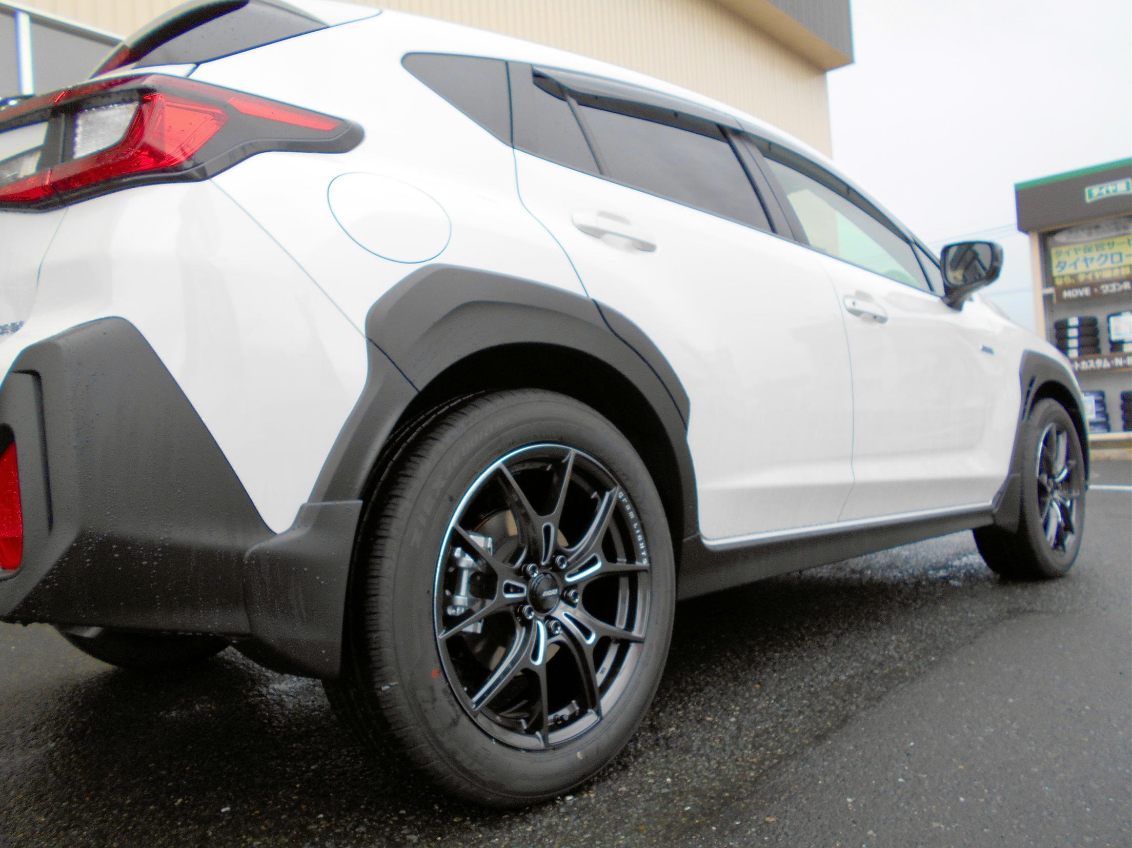 【スバル クロストレック】アルミホイール装着＆ホイールガラスコーティング施工！ | 店舗おススメ情報 | タイヤ館 水沢（岩手県）