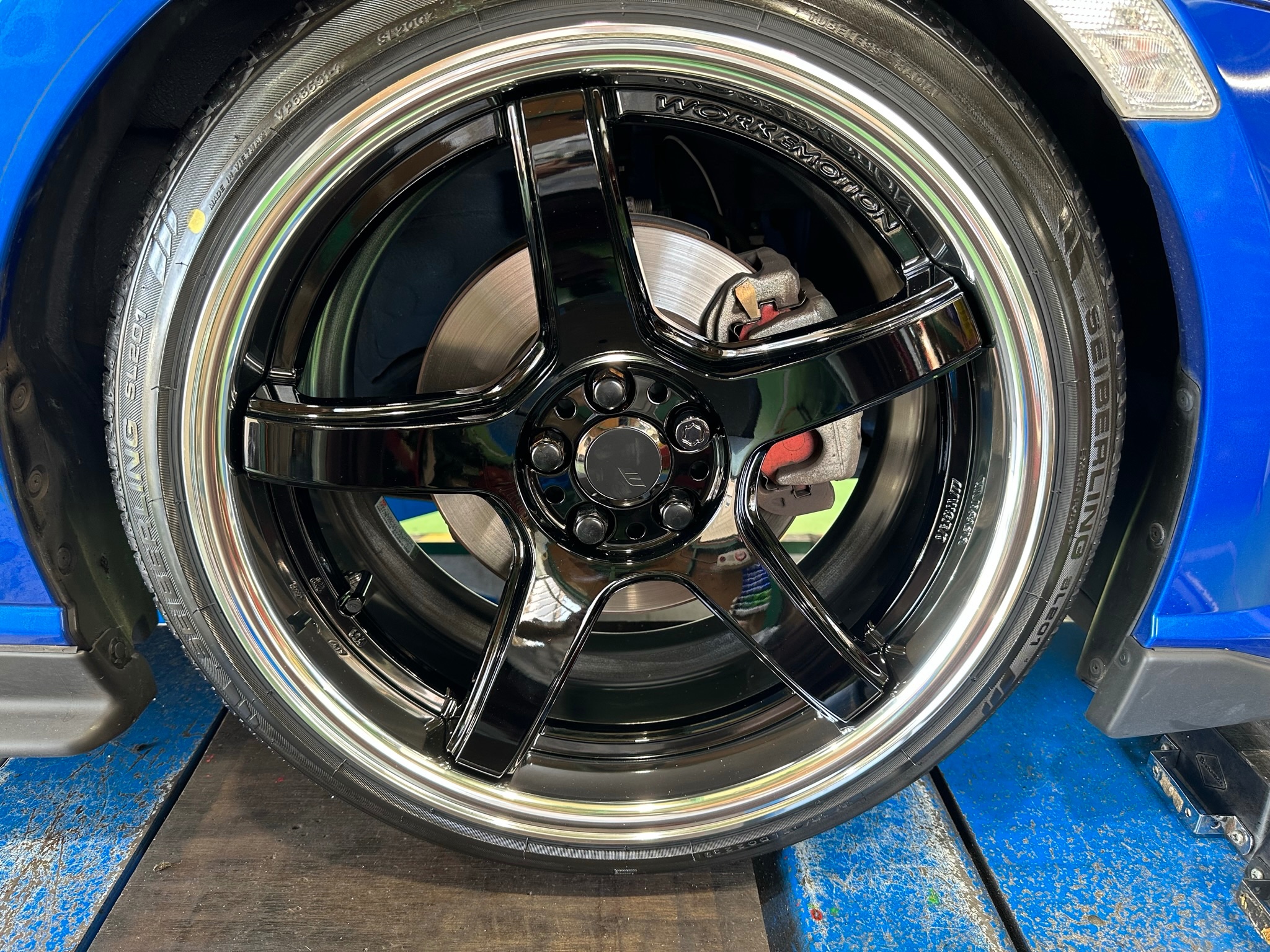 スバルBRZ ZC6にWORK EMOTION T5R 2P ブラックカラー18インチ取り付け♪ | 店舗おススメ情報 | タイヤ館 堺北（大阪府）