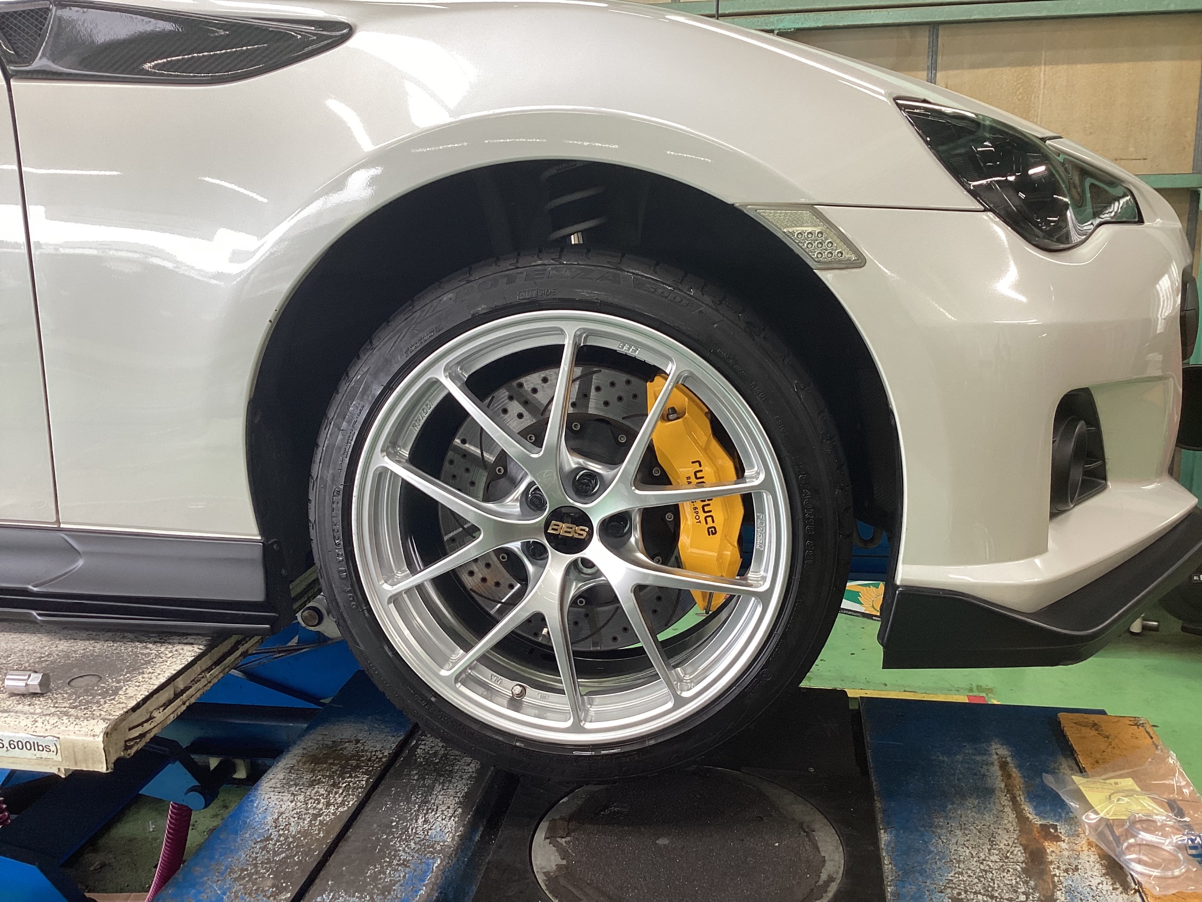 【スバルBRZ】 BBS RI-A お取り付け | スバル BRZ ホイール タイヤ・ホイール関連 > タイヤ・ホイール交換 | サービス事例 ...