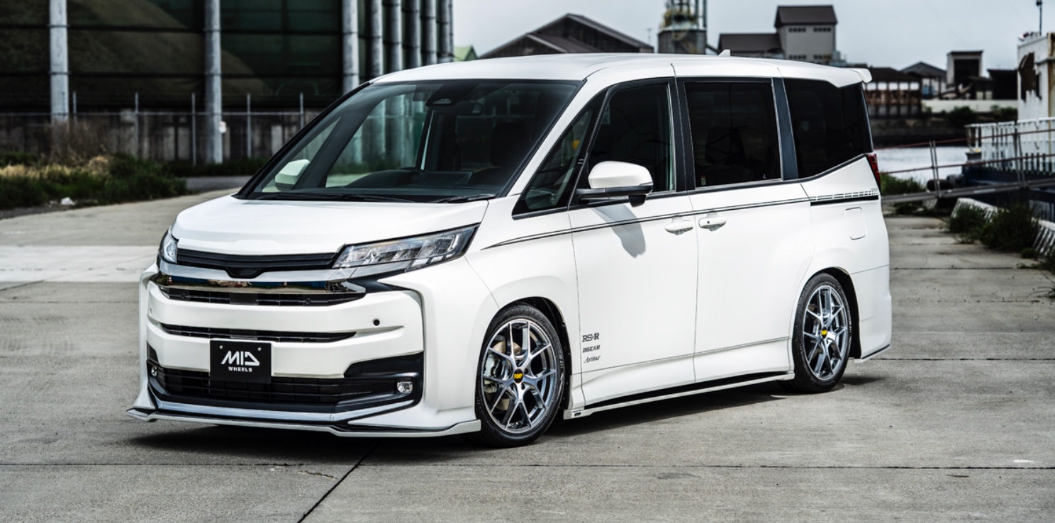 アルミホイール紹介〜マルカサービスさんのRMP 025F Rich Noir | 店舗おススメ情報 | タイヤ館 下松（山口県）