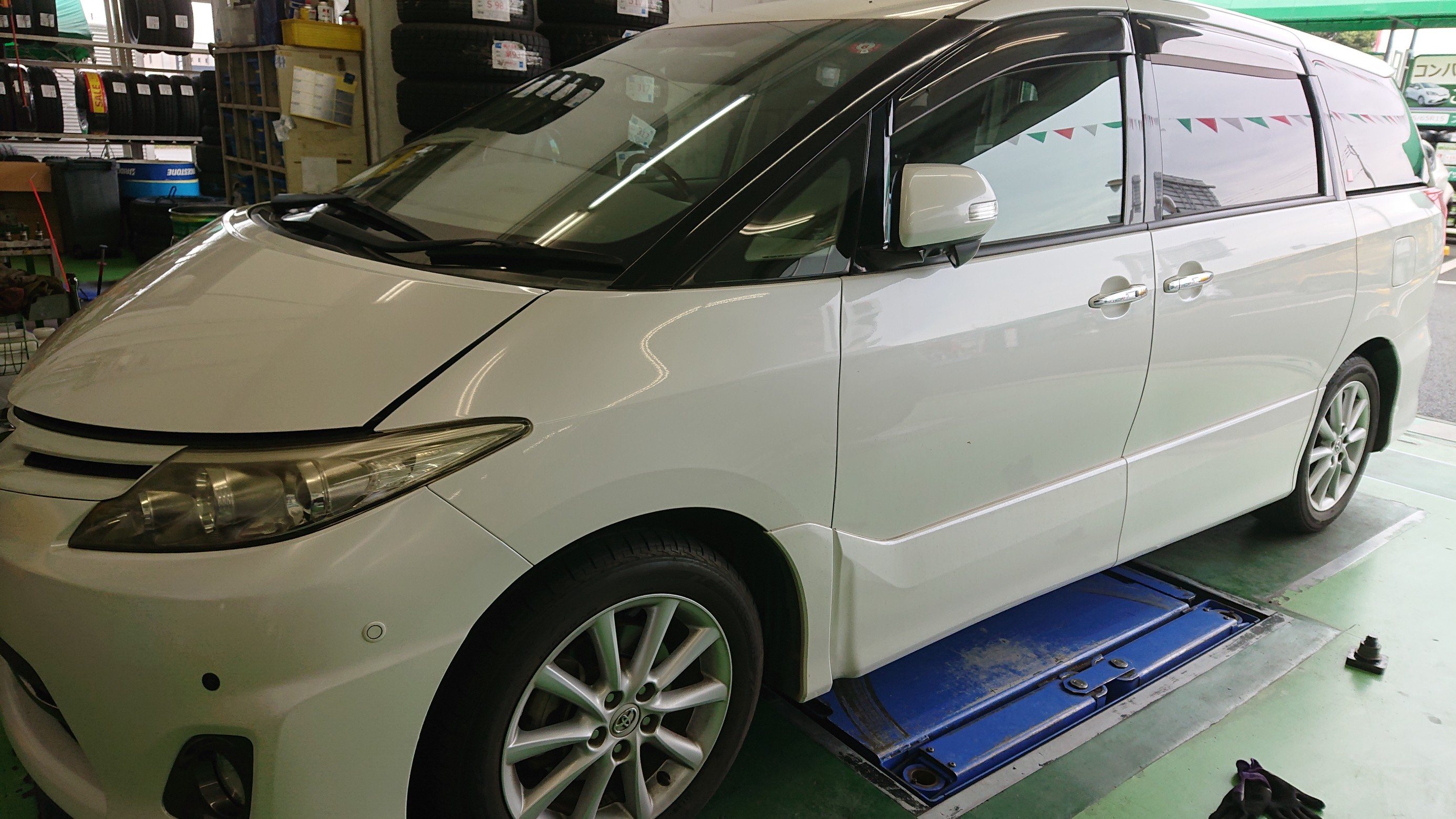 トヨタ・・エスティマ・ACR50 】ショックアブソーバー交換です。 | 店舗おススメ情報 | タイヤ館 土浦北インター（茨城県）