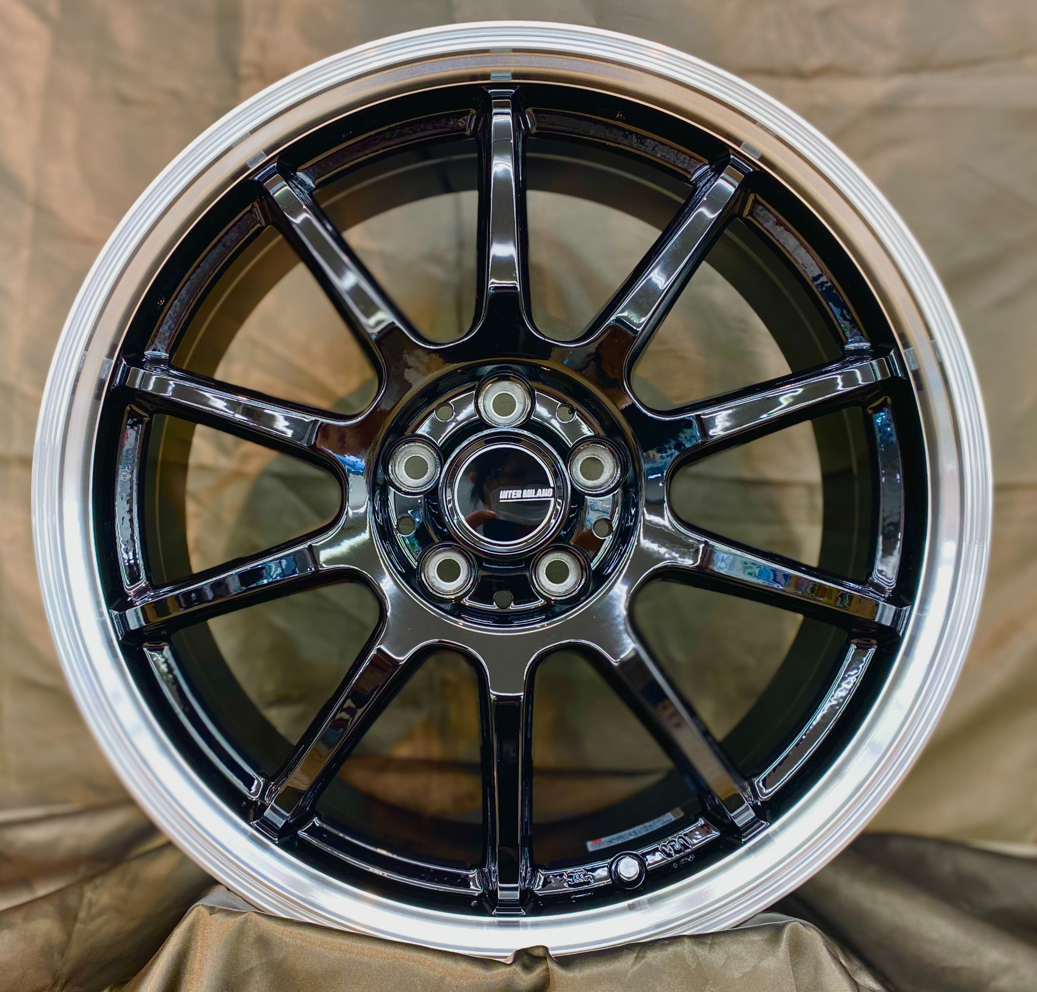 福島店イチオシ！「インターミラノ インフィニティ F10」現物見れます！ | 店舗おススメ情報 | タイヤ館 福島（福島県）