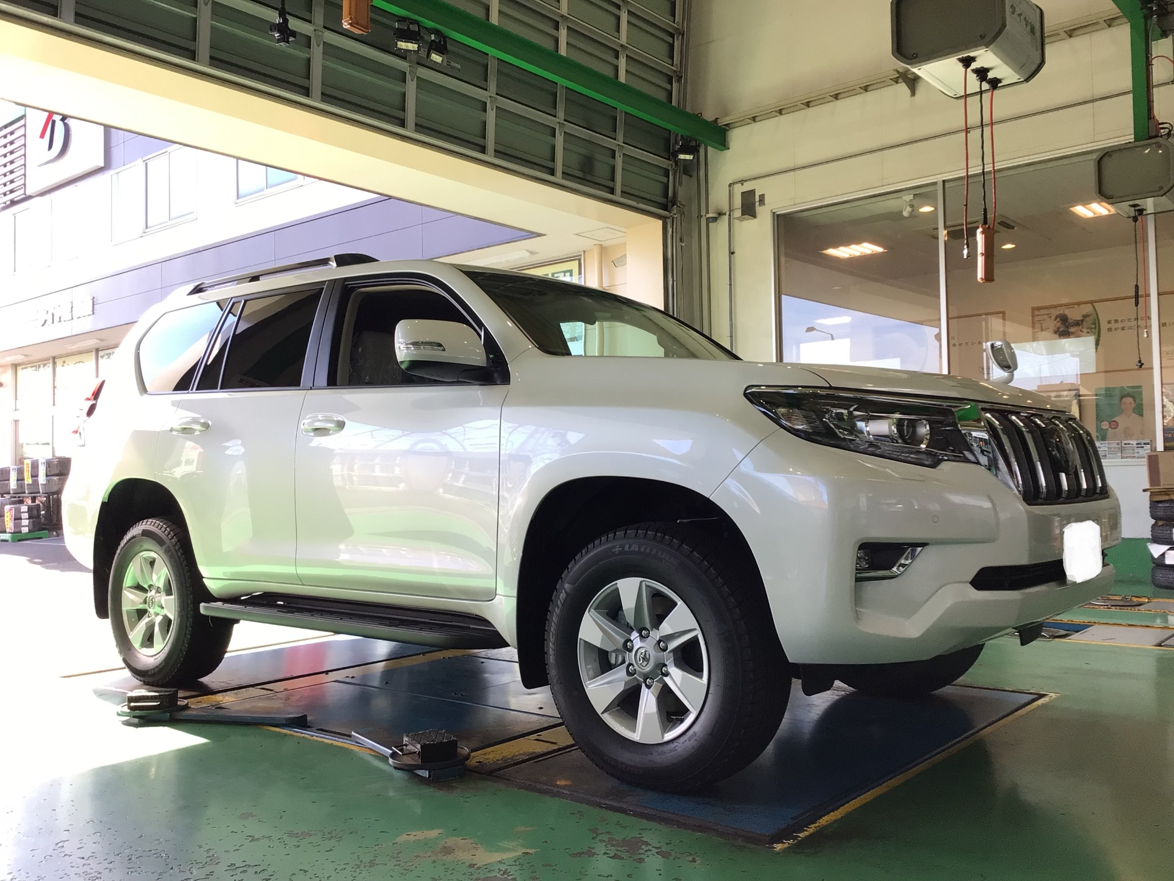 ランクルプラド（TRJ150）リフトアップ | 店舗おススメ情報 | タイヤ館 綾瀬（神奈川県）