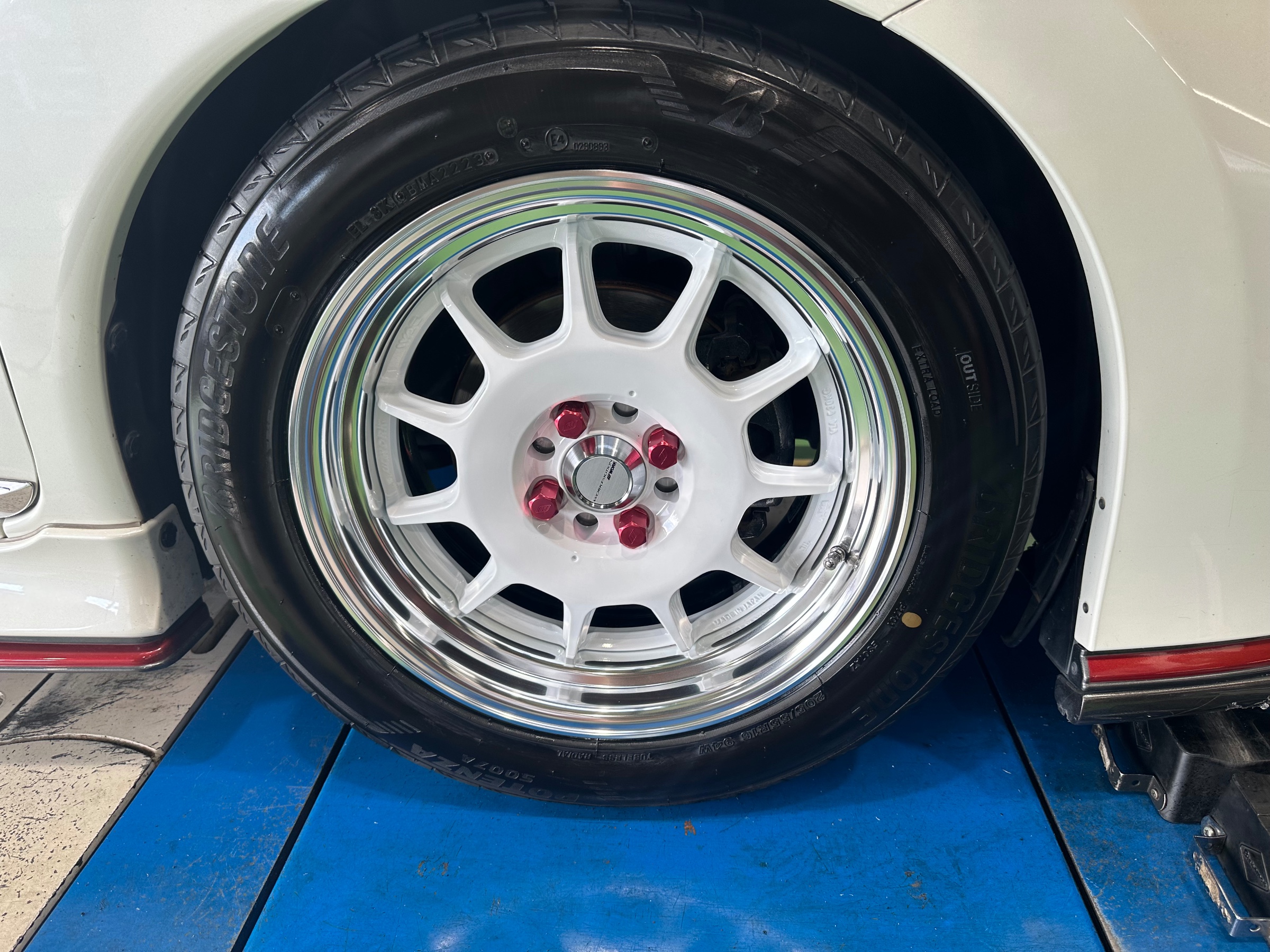 ニッサンノートにWORK EMOTION RS11 ホワイトカラー 16インチ取り付け～♪ | 店舗おススメ情報 | タイヤ館 堺北（大阪府）