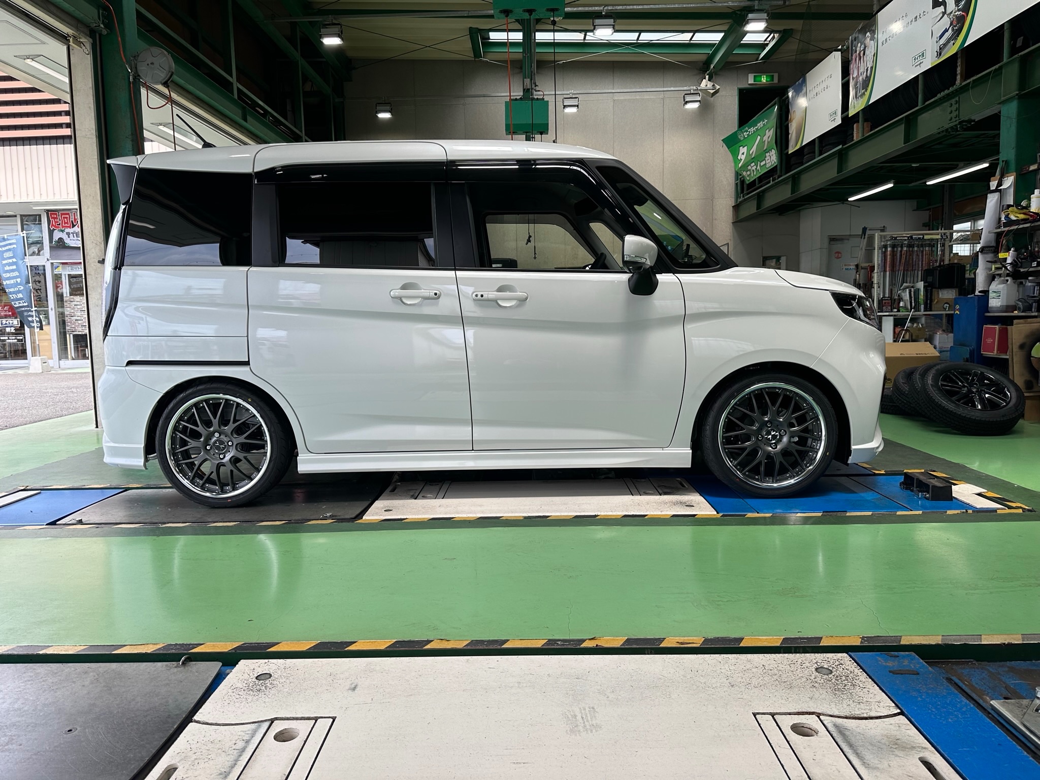 スズキ MA47S ソリオにRS-R BESTi C＆K Weds MAVERICK 709M 17インチ取り付け～♪ | 店舗おススメ情報 | タイヤ館 堺北（大阪府）