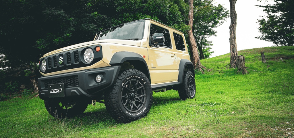 スズキ ジムニー JB64型 RAYSさんのベルサスVV21SX 5HOLE MODELを比べてみましょう♪ | 店舗おススメ情報 | タイヤ ...