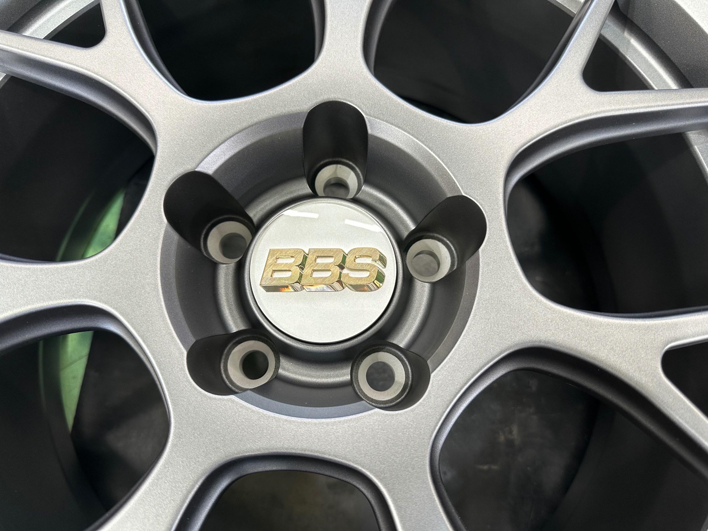 BBS RE-V7 MGRカラー 18インチ入荷♪ | 店舗おススメ情報 | タイヤ館 堺北（大阪府）