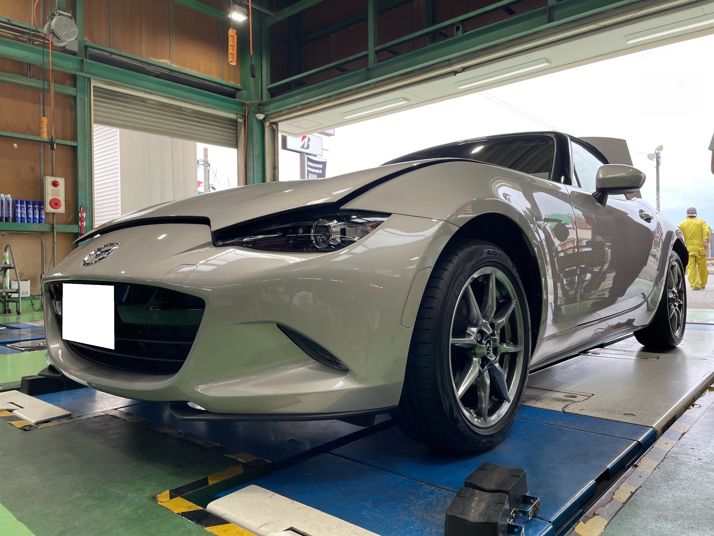 マフラーの次は足回りの交換！！「マツダ ロードスター」に「KYB Extage」をお取り付け♪ | 店舗おススメ情報 | タイヤ館 堺北（大阪府）