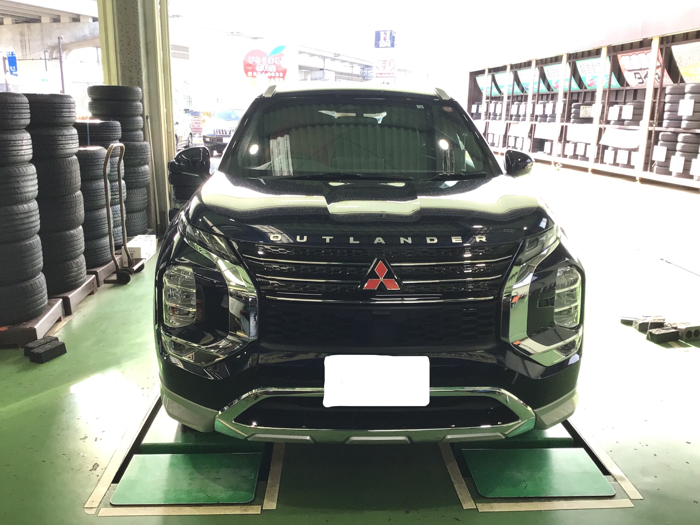 MITSUBISI OUTLANDER PHEV GN0W | 店舗おススメ情報 | タイヤ館 次郎丸