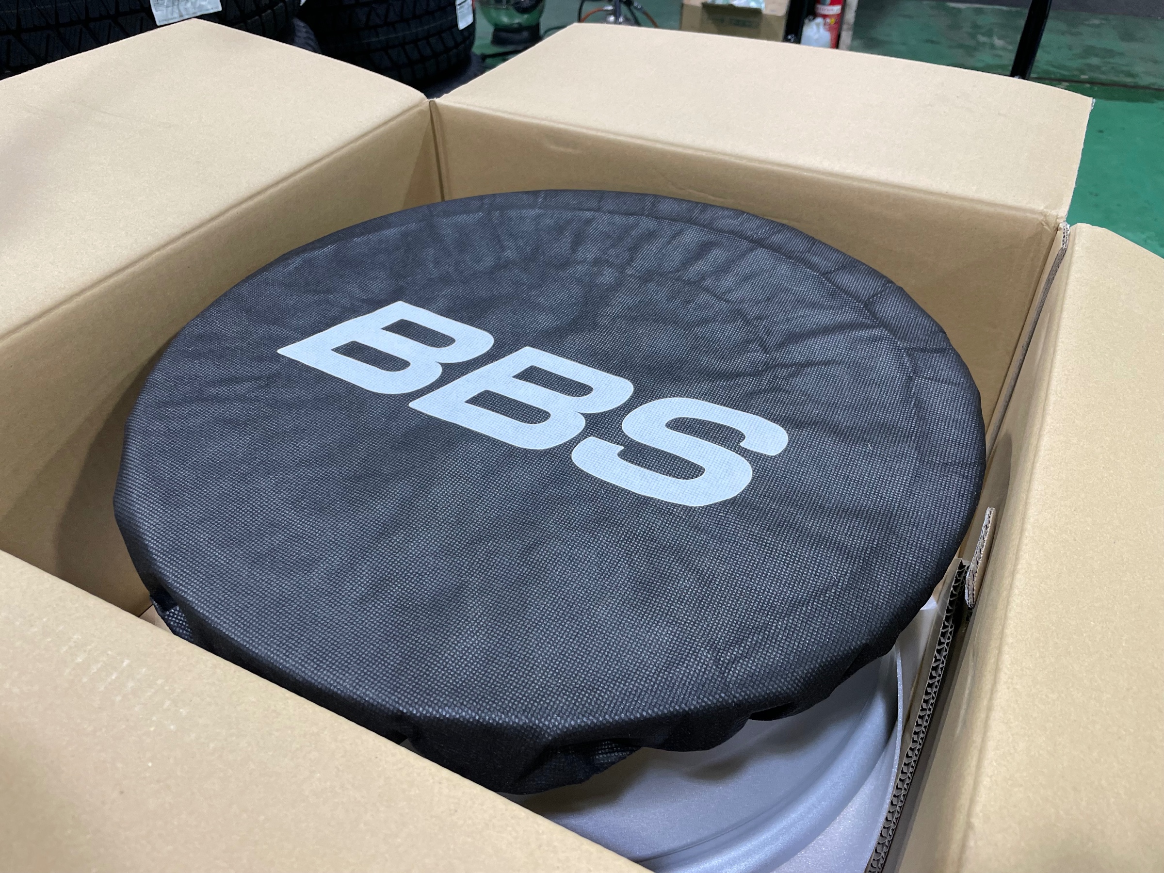 BBSから待望のハイエース用BBS！ RT-X装着！！ | 店舗おススメ情報 | タイヤ館 姫路南（兵庫県）