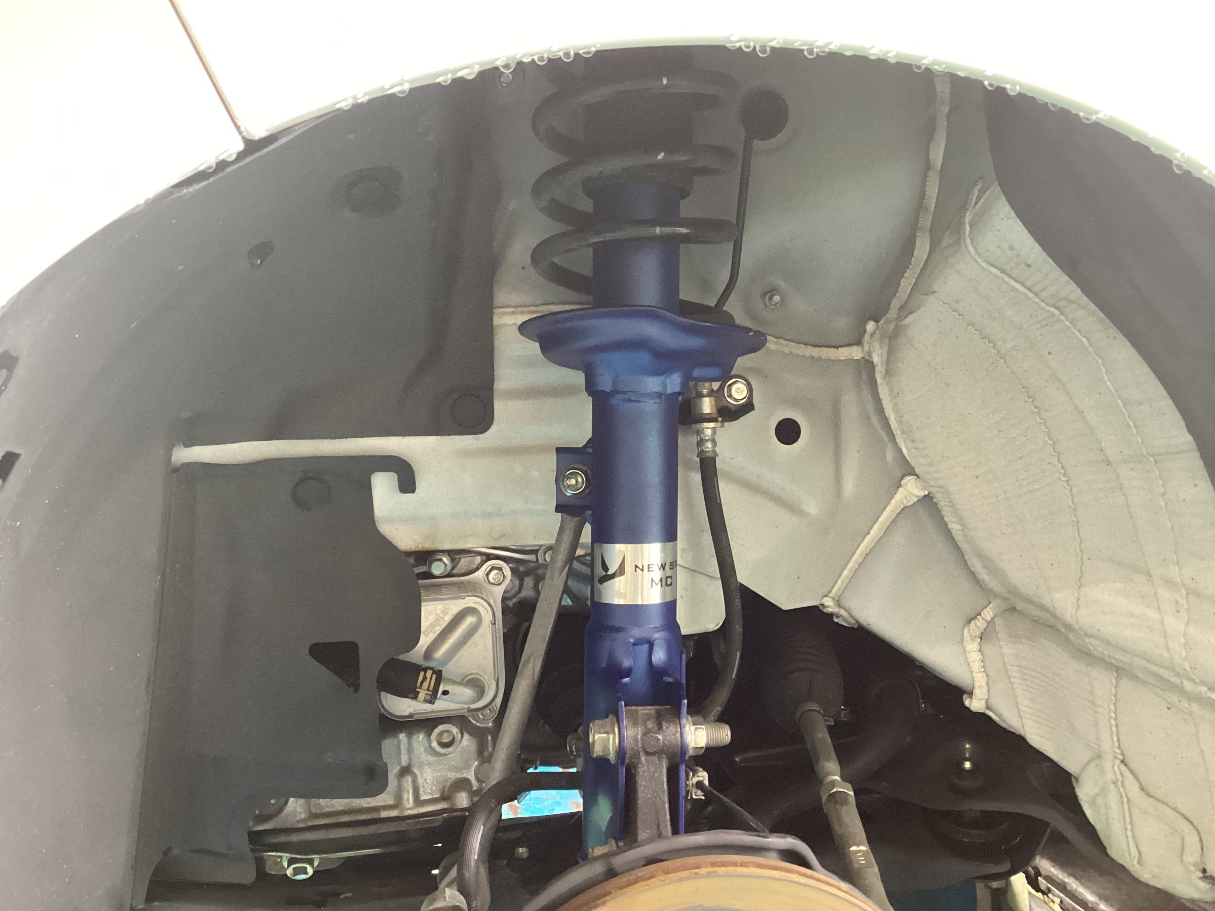 ホンダ N‐BOXカスタム（JF4） / KYB NEW SR MORE に交換 | 店舗おススメ情報 | タイヤ館 綾瀬（神奈川県）