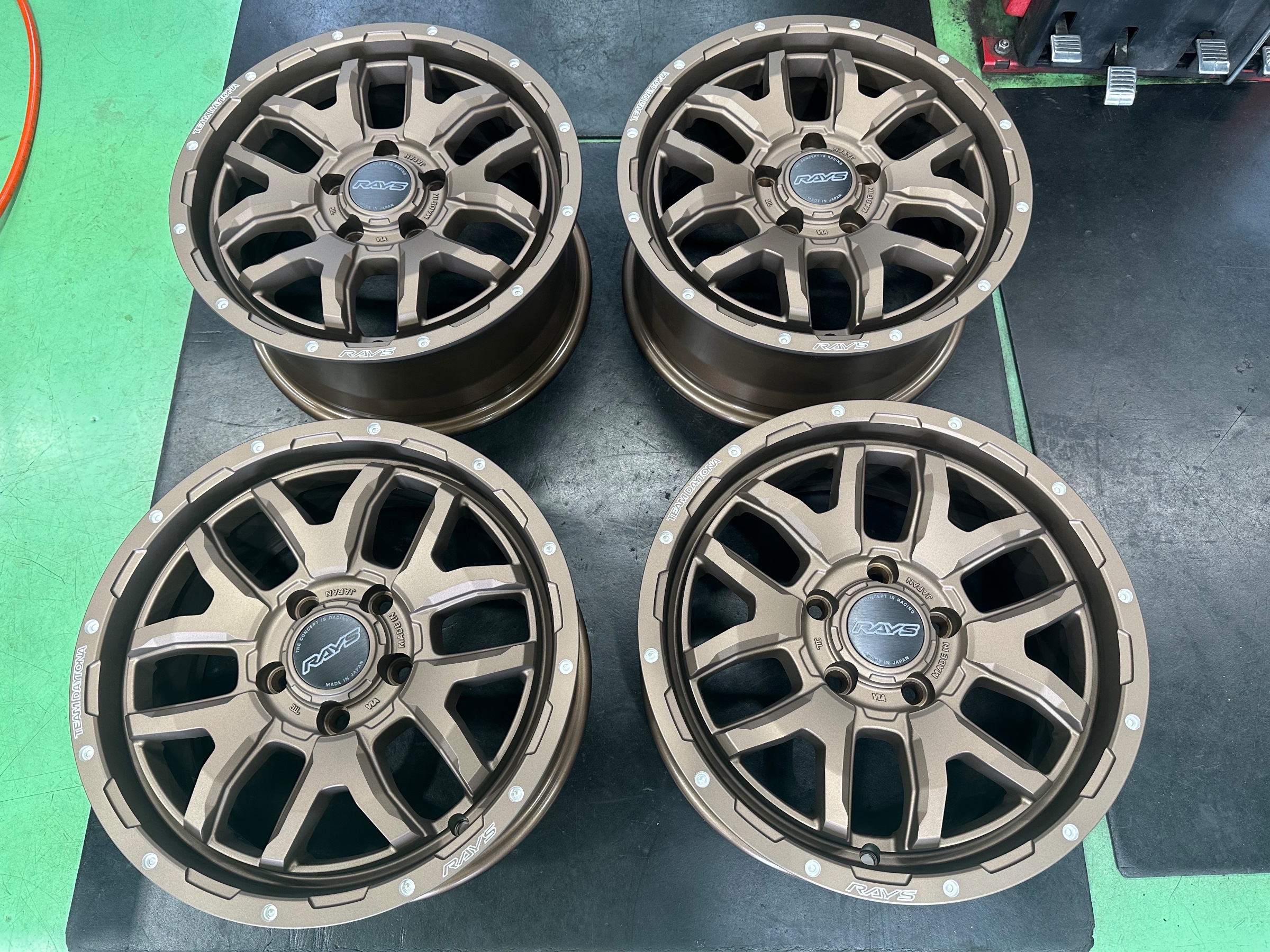 RAYS TEAM DAYTONA F6 Boost Z5カラー16インチ入荷♪ | 店舗おススメ情報 | タイヤ館 堺北（大阪府）