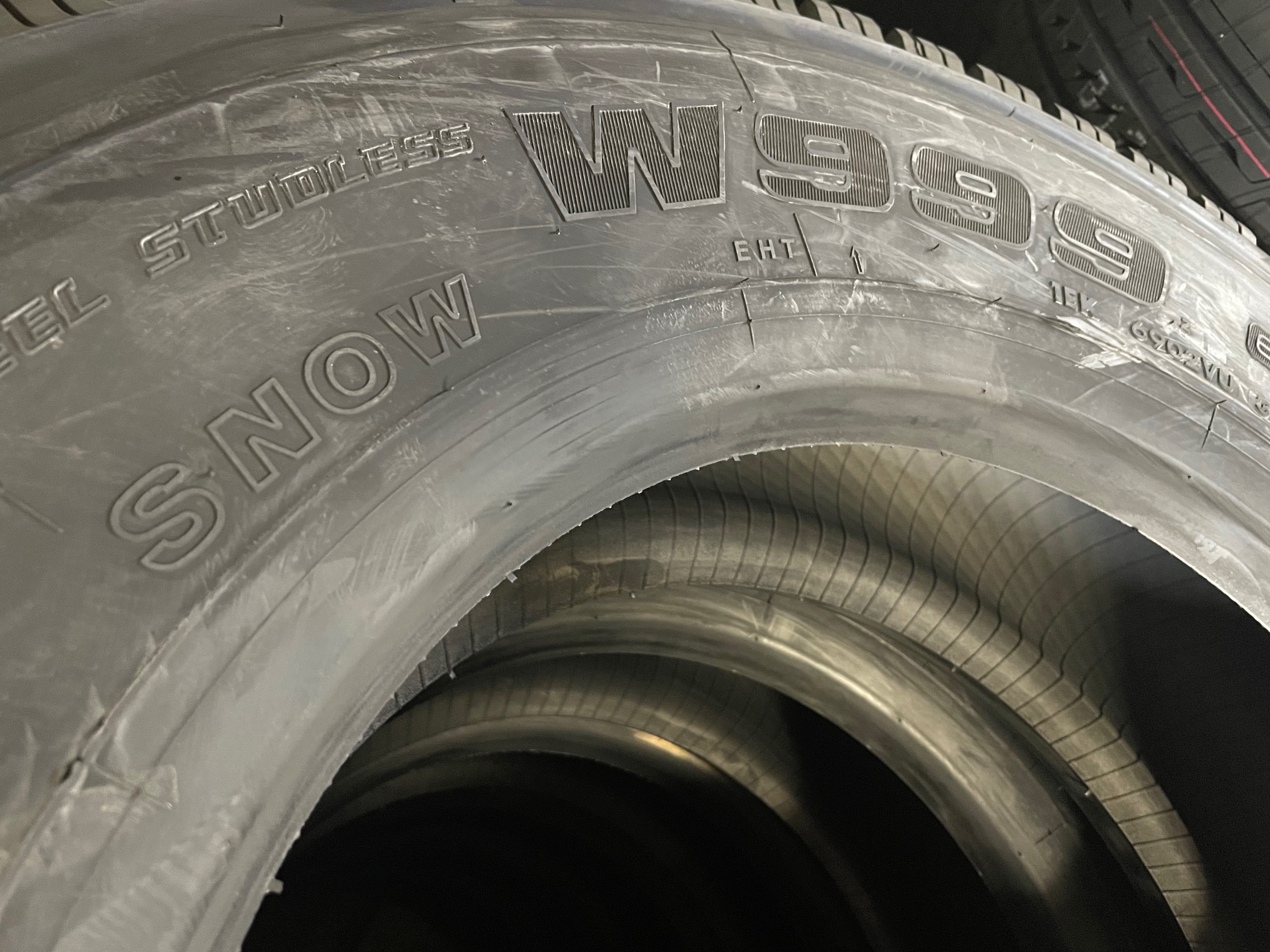 トラック・バス用スタッドレスタイ W999入荷！ | 店舗おススメ情報 | タイヤ館 さつま泉北（大阪府）