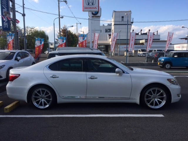 LS460にWORK FCV01 | 店舗おススメ情報 | タイヤ館 さつま泉北（大阪府）