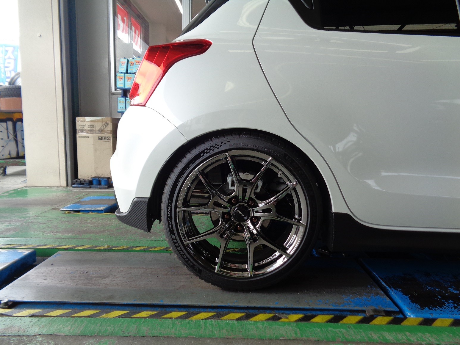 ZC33型スイフトスポーツ 18インチは装着可能なの？ | 店舗おススメ情報 | タイヤ館 加古川中央（兵庫県）