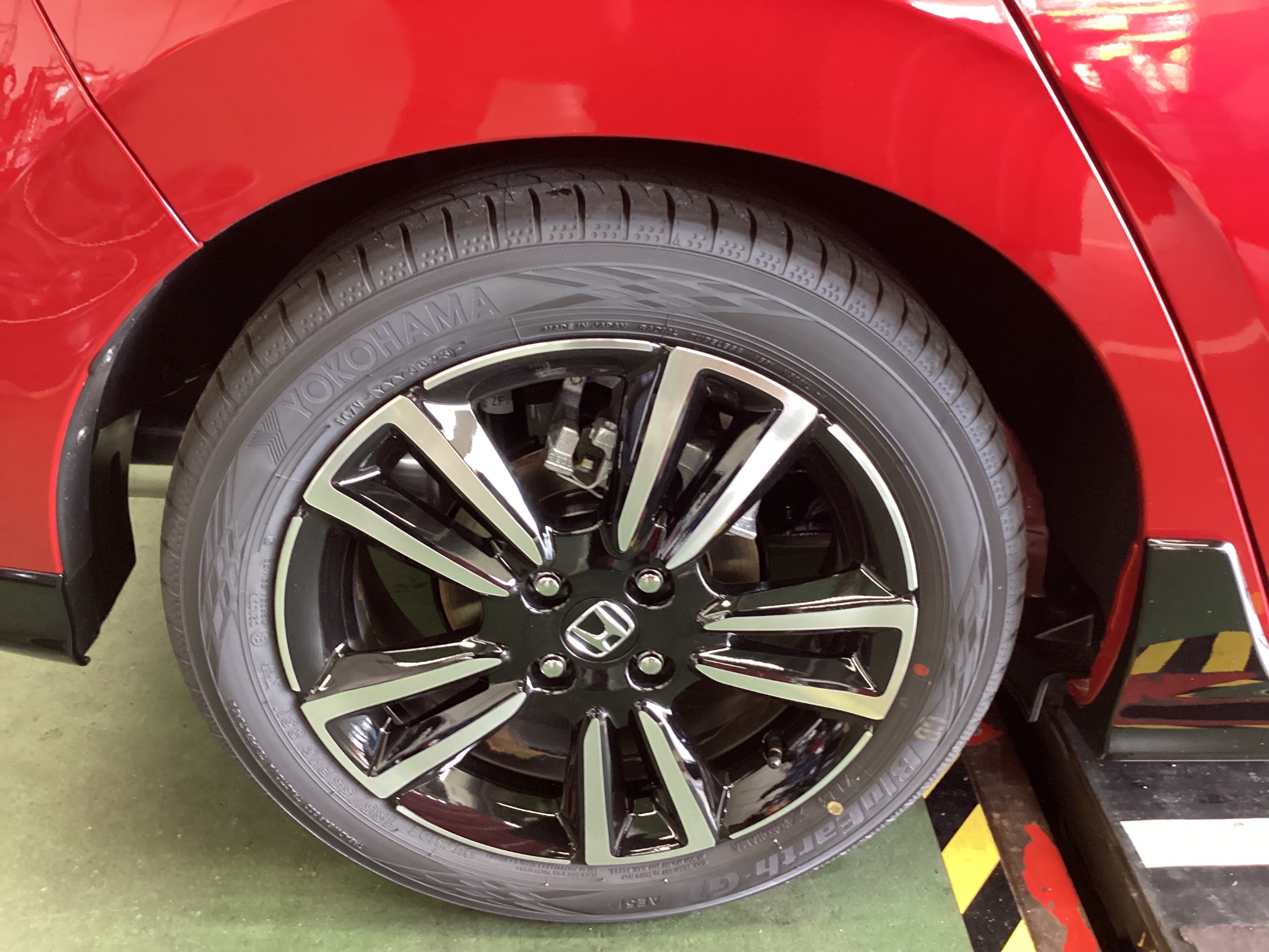 ホンダ・フィット(GR3)〜ホイール取付(RAYS VOLK RACING G025)〜 | 店舗おススメ情報 | タイヤ館 ひたち多賀（茨城県）