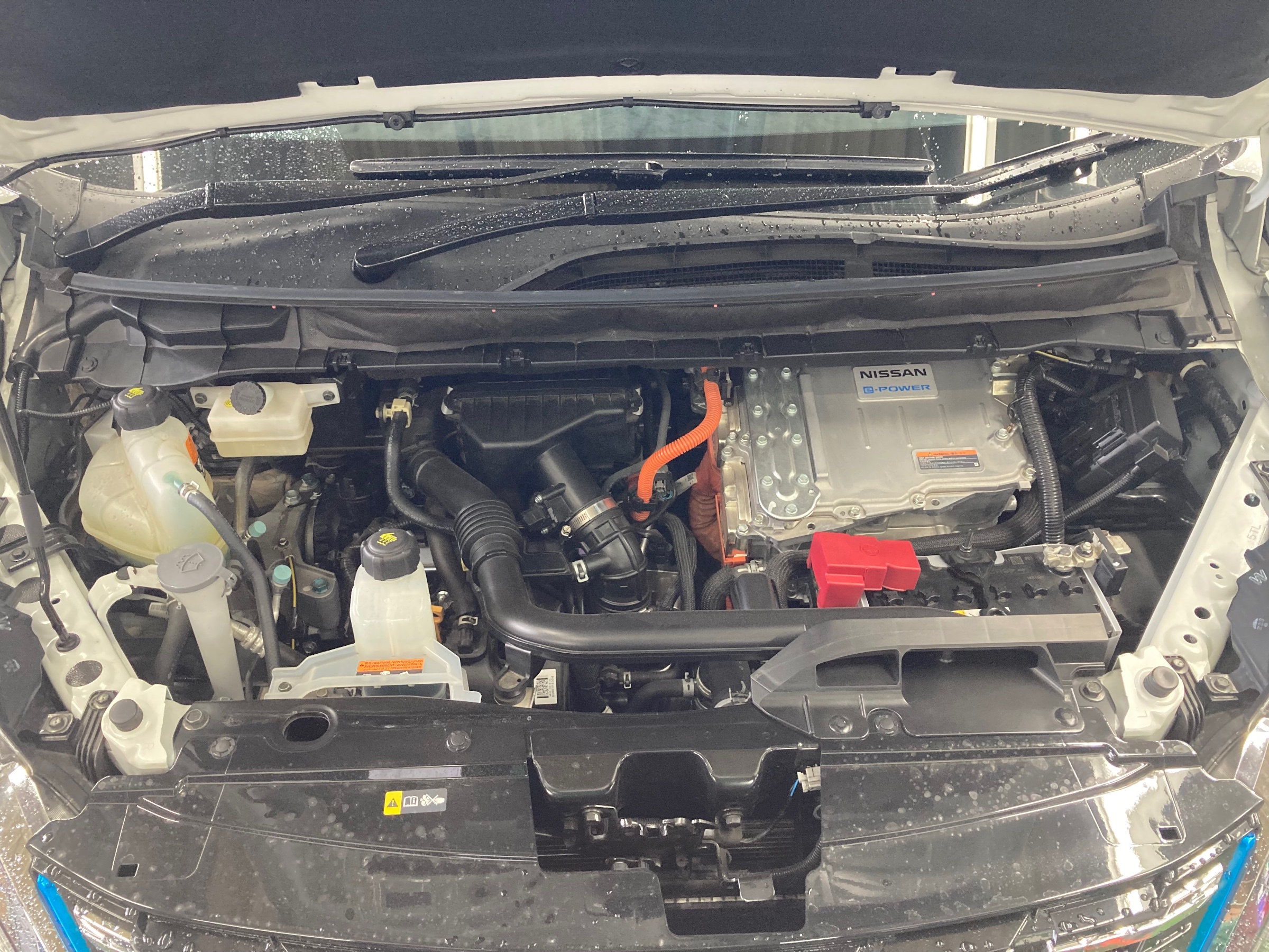 【日産・セレナe-POWER・HFC27】インチアップ&車高調取付けでドレスアップ！ | 店舗おススメ情報 | タイヤ館 うしく上柏田（茨城県）