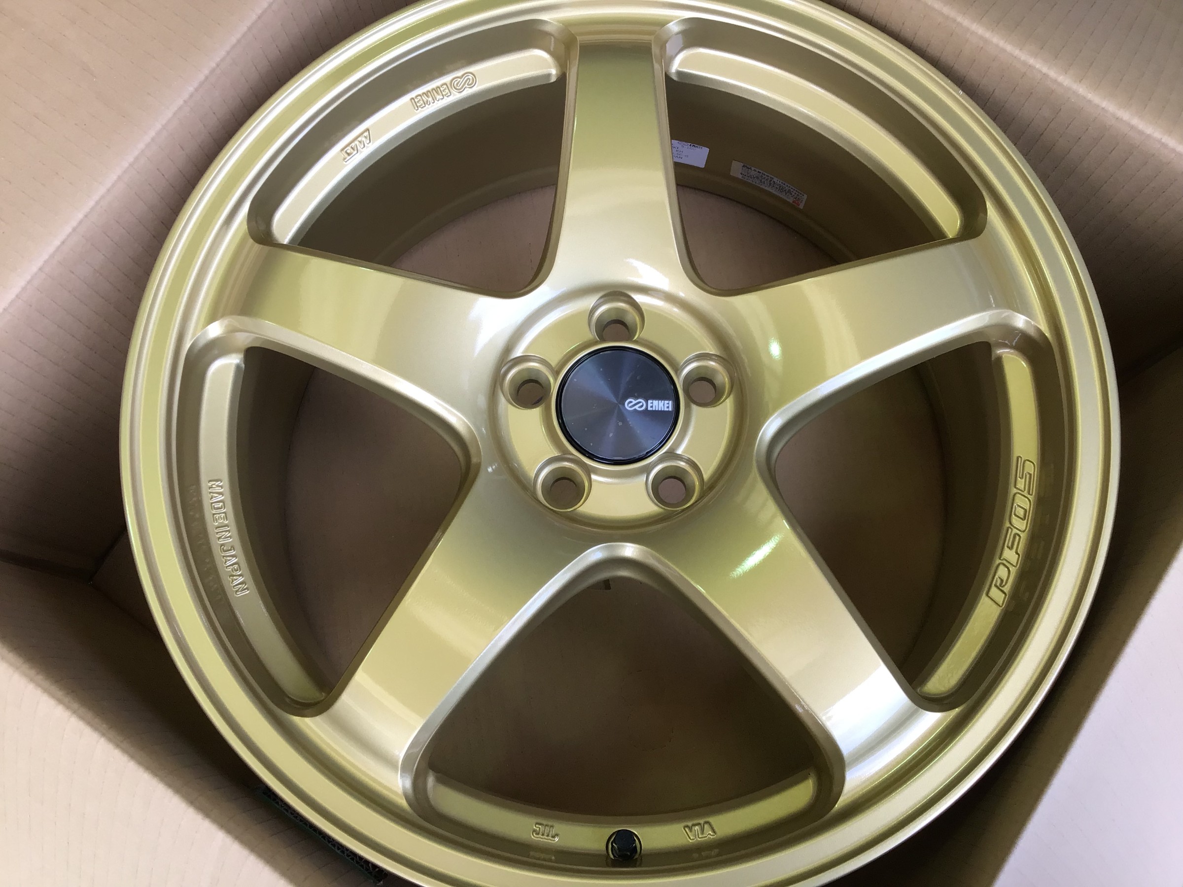 【スバル・BRZ】エンケイ PF05 18インチとセイバーリングでセットです☆ | 店舗おススメ情報 | タイヤ館 ｸﾞﾘｰﾝﾛｰﾄﾞ（愛知県）