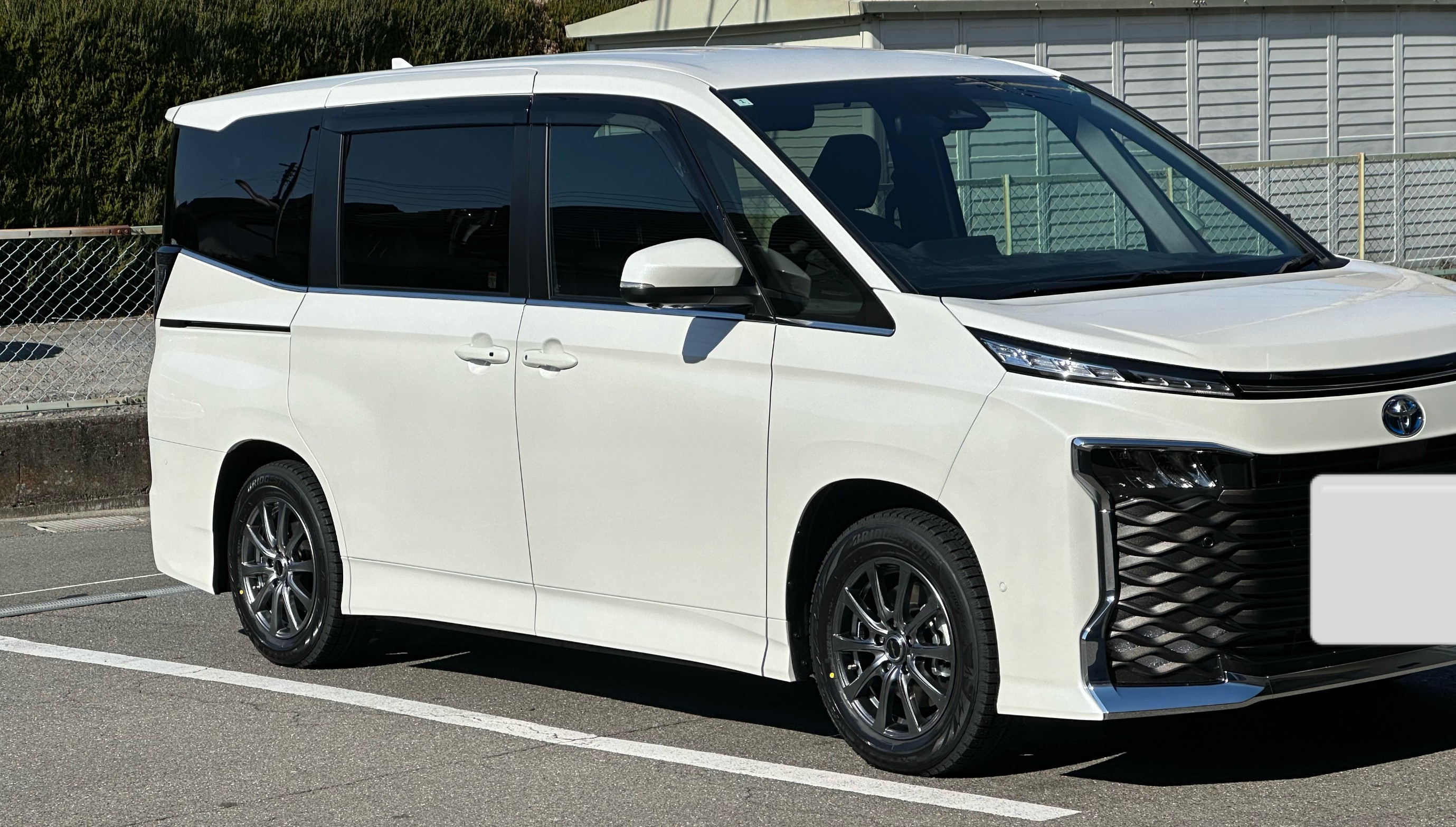 TOYOTA 90ヴォクシー VRX3装着！ | 店舗おススメ情報 | タイヤ館 湯村（山梨県）