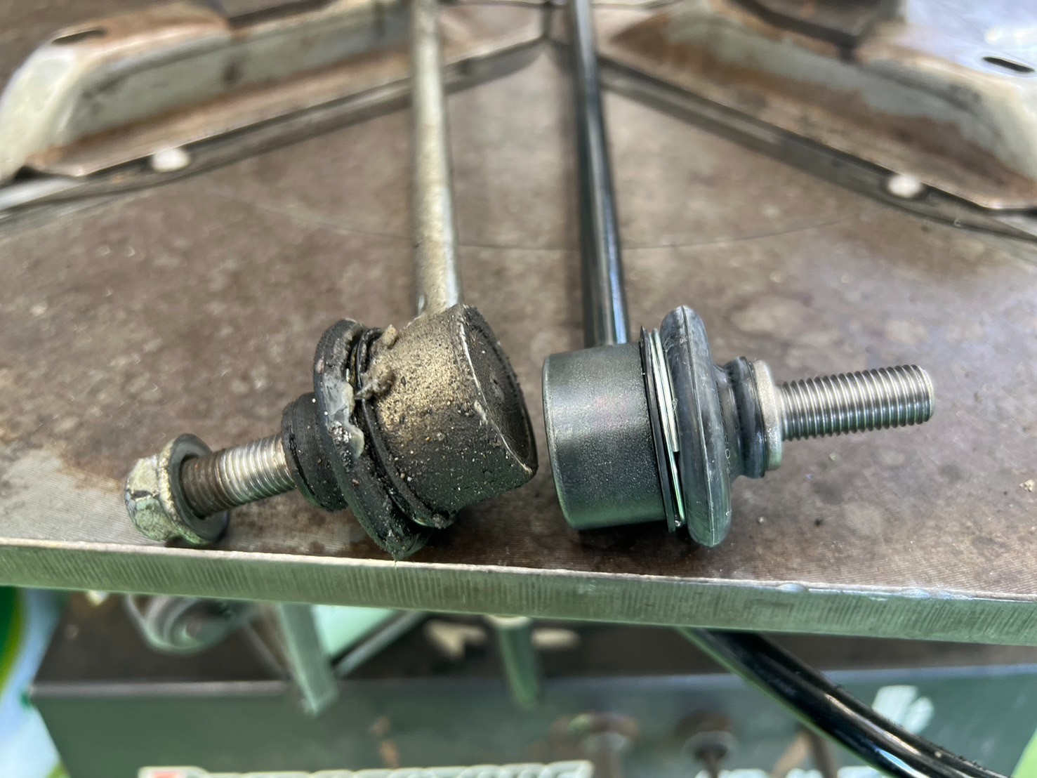 【ホンダ JF1 N-BOX】スタビリンク交換 | 店舗おススメ情報 | タイヤ館 阿見（茨城県）