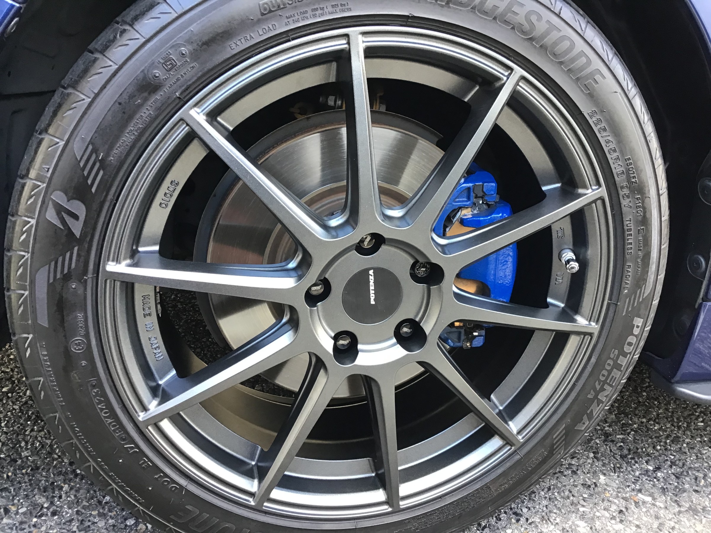 【スバル・レヴォーグ】POTENZA SW010 色：FGM 人気のSW010に新色登場♪ 一緒にホイールコーティング＆防錆施工も☆ | 店舗おススメ情報 | タイヤ館 ｸﾞﾘｰﾝﾛｰﾄﾞ（愛知県）