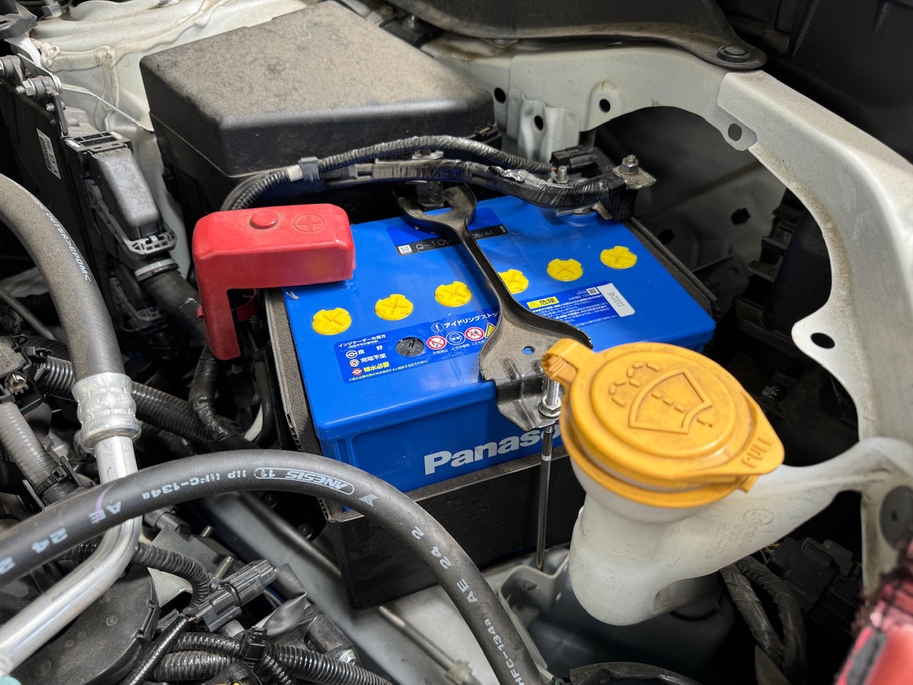 【スバル SK5 フォレスター】バッテリー交換です！ | 店舗おススメ情報 | タイヤ館 阿見（茨城県）