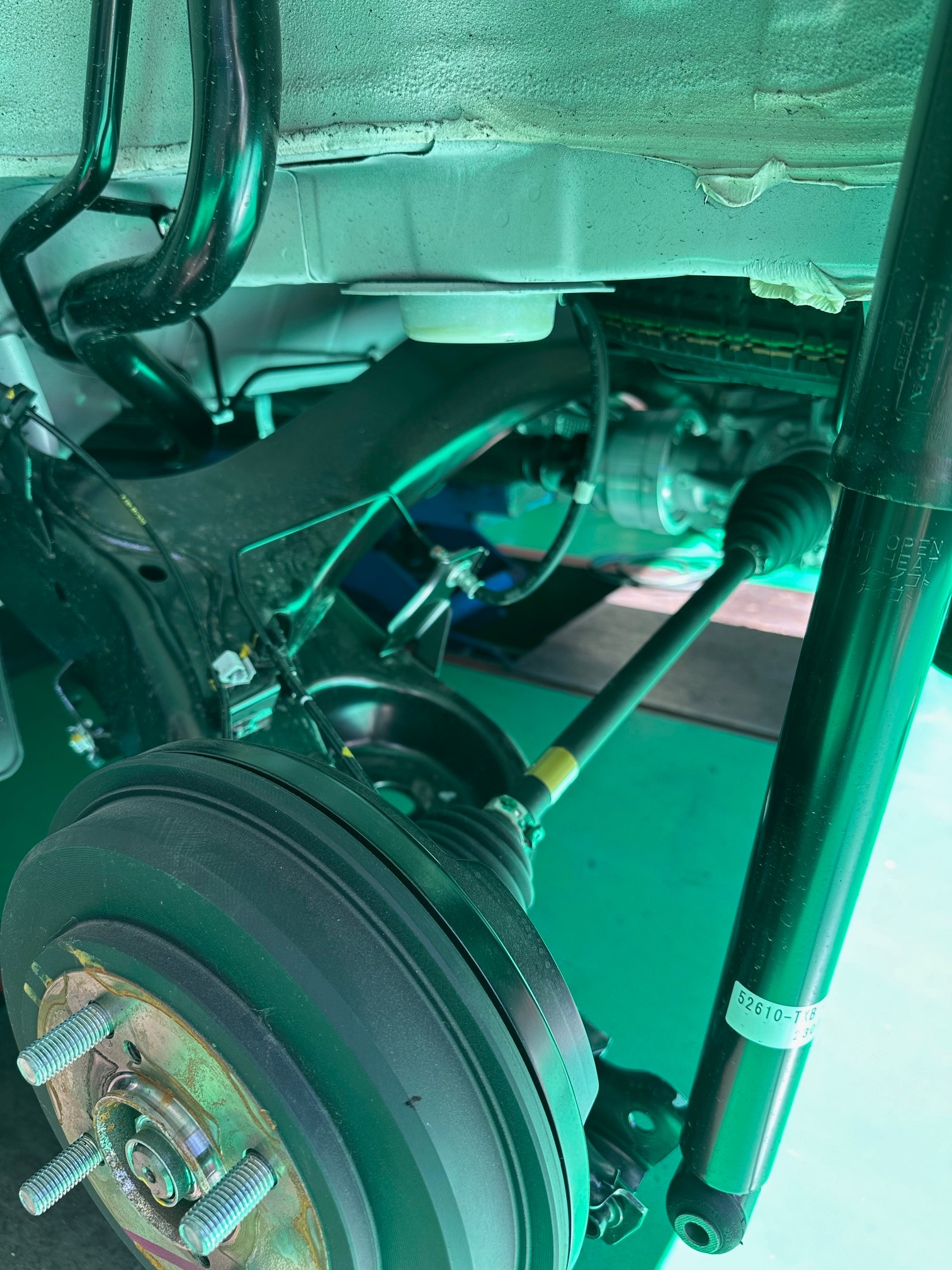 ホンダ N-VAN RSRダウンスプリング Ti2000 取付 | 店舗おススメ情報 | タイヤ館 瀬谷（神奈川県）