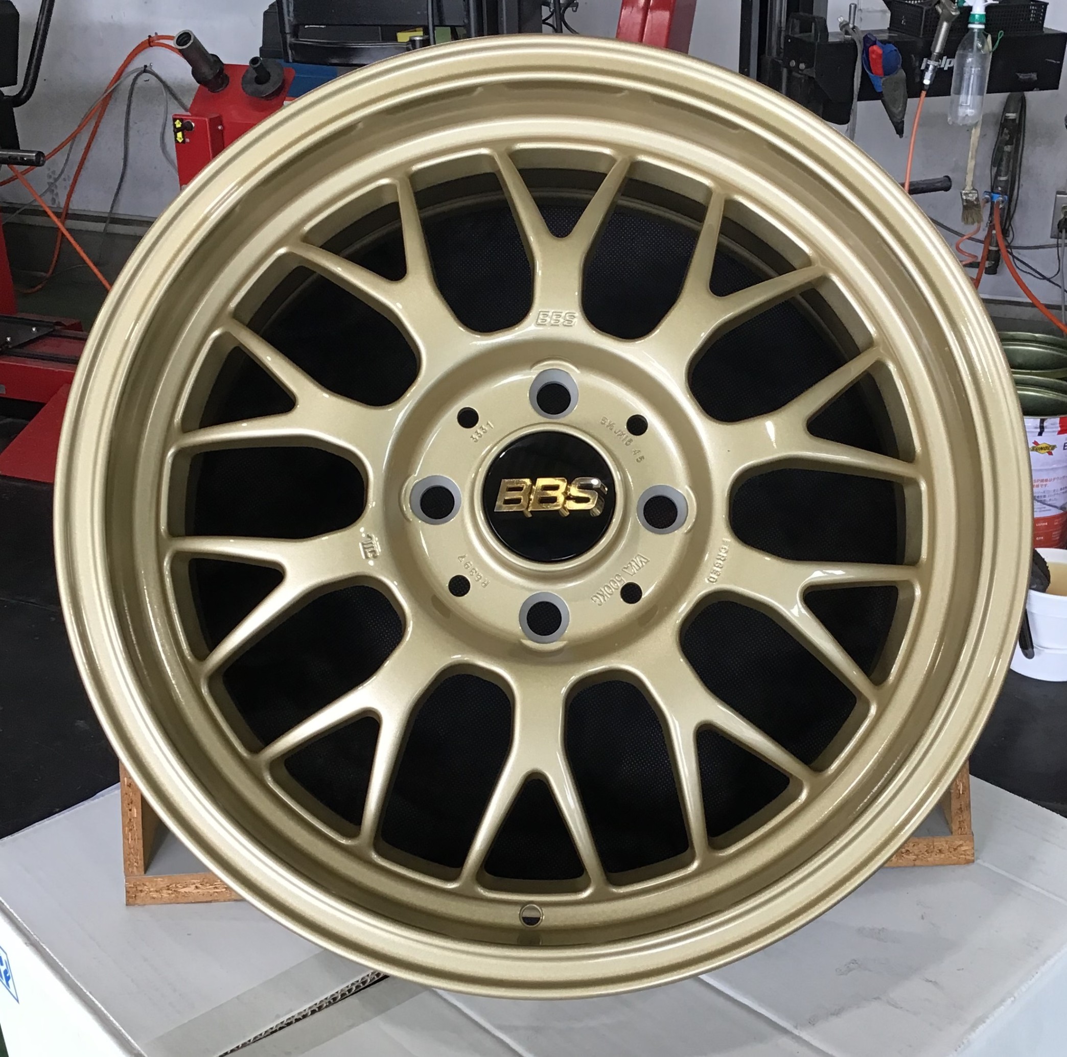 BBS RG-F | 店舗おススメ情報 | タイヤ館 真庭（岡山県） | タイヤからはじまる、トータルカーメンテナンス タイヤ館グループ