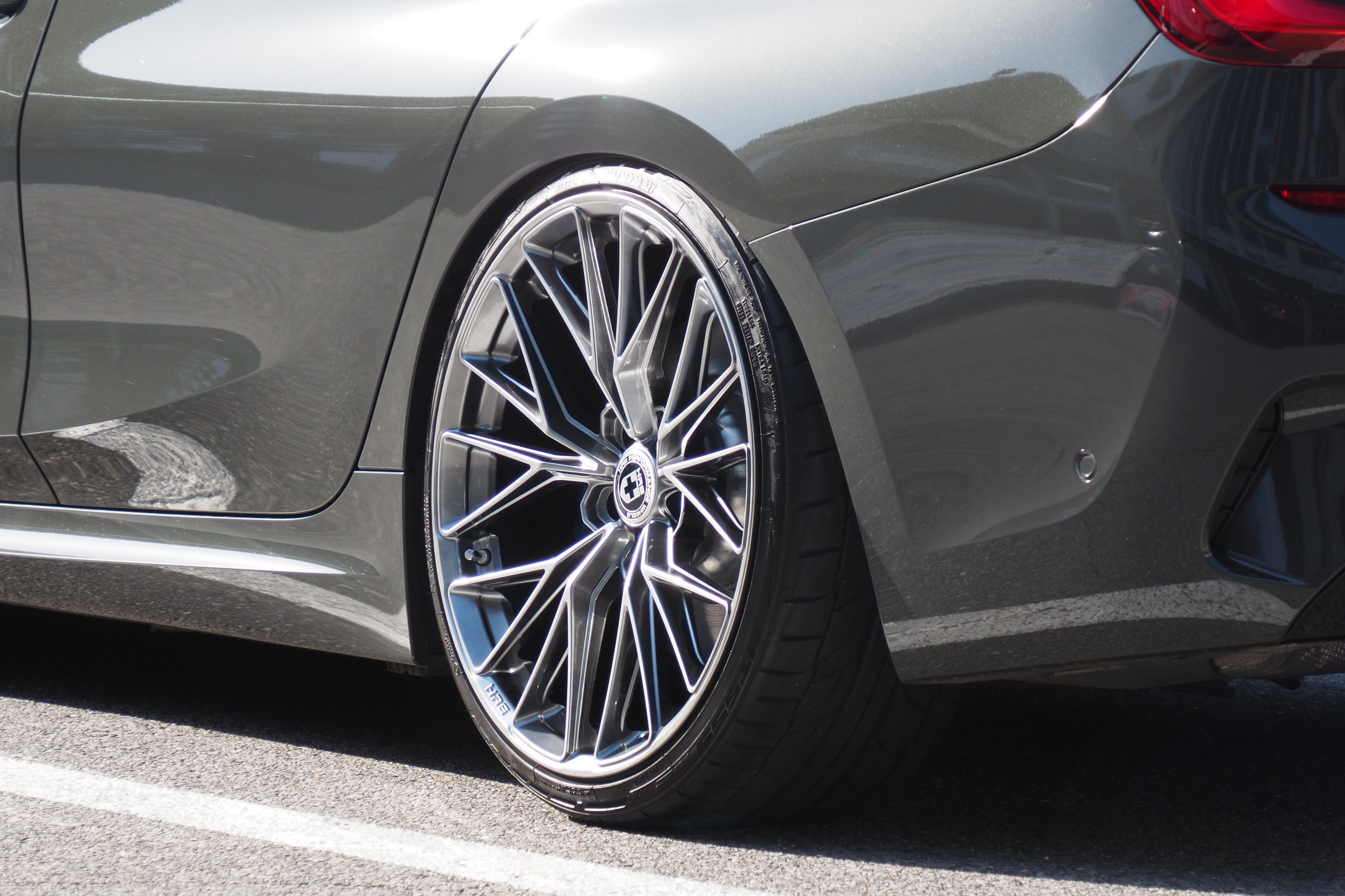 BMW 3シリーズ G21【HRE flowform FF28 取付】 | 店舗おススメ情報 | タイヤ館 つくば谷田部（茨城県）