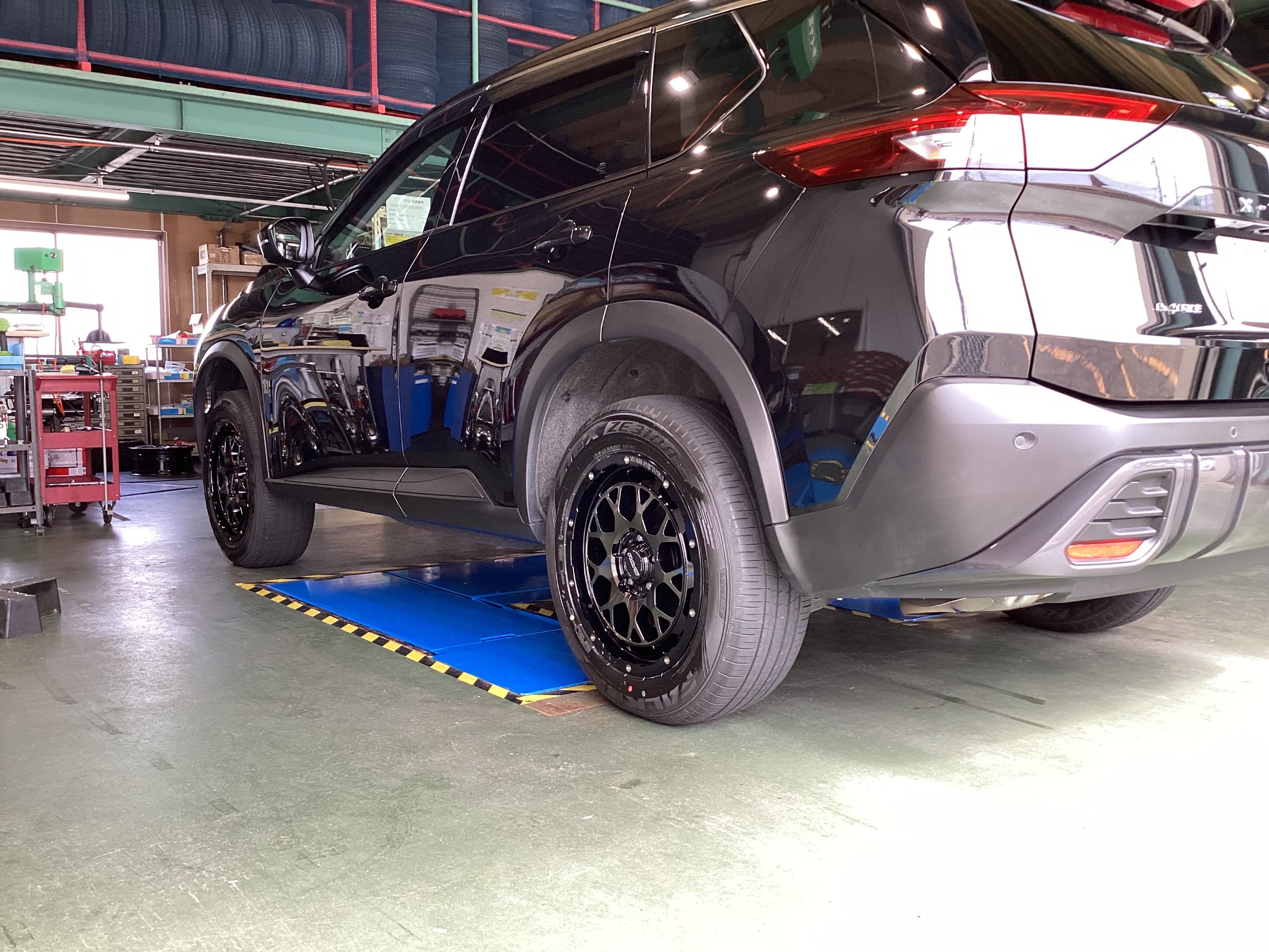 新型エクストレイル RAYS ホイール装着！『SNT33 エクストレイル ホイール交換』 | 店舗おススメ情報 | タイヤ館 三条（新潟県）