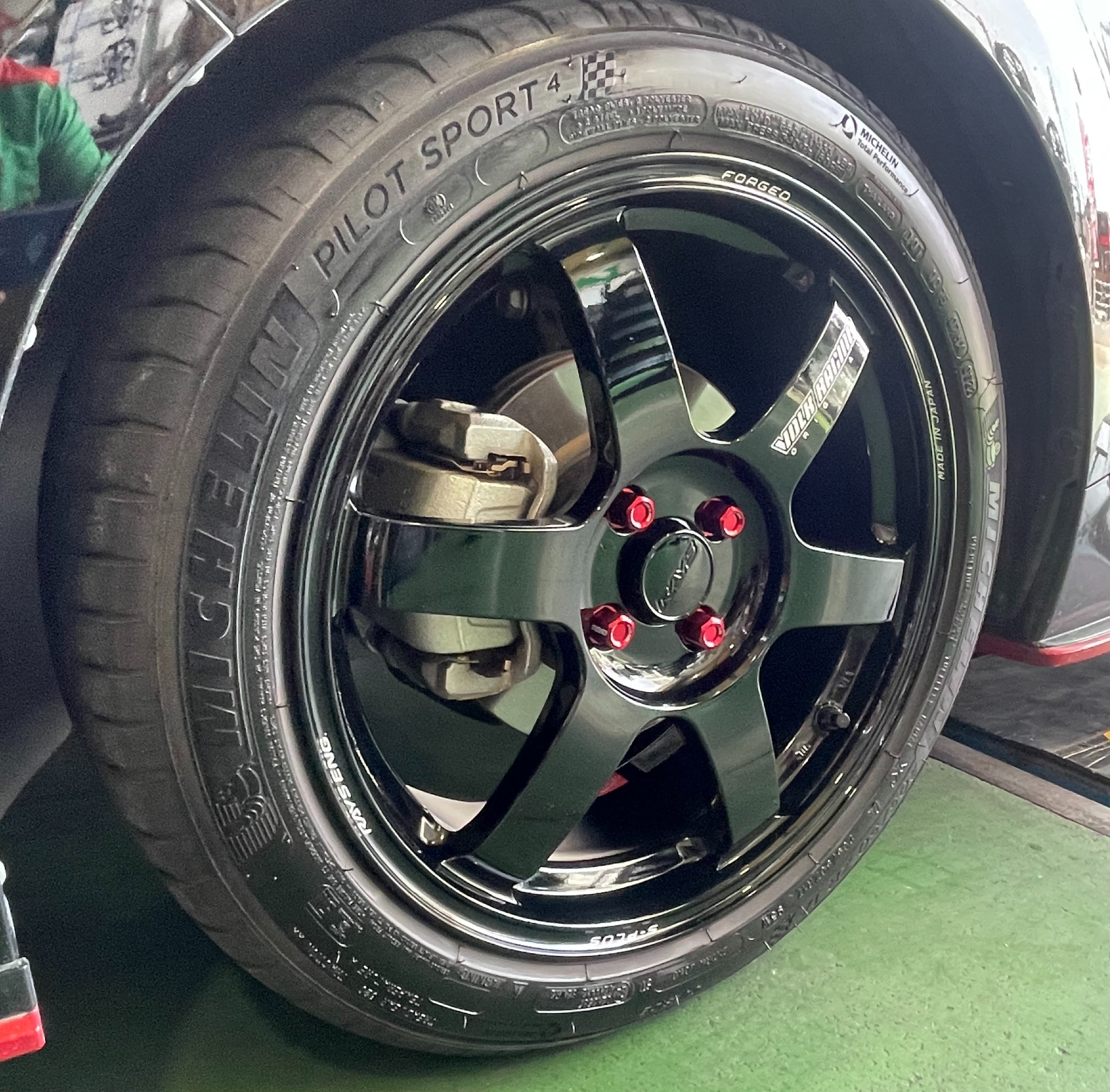 【日産 オーラ NISMO】VOLK RACING TE37 SAGA S-PLUS 取り付け | 店舗おススメ情報 | タイヤ館 前橋荒牧店 ...