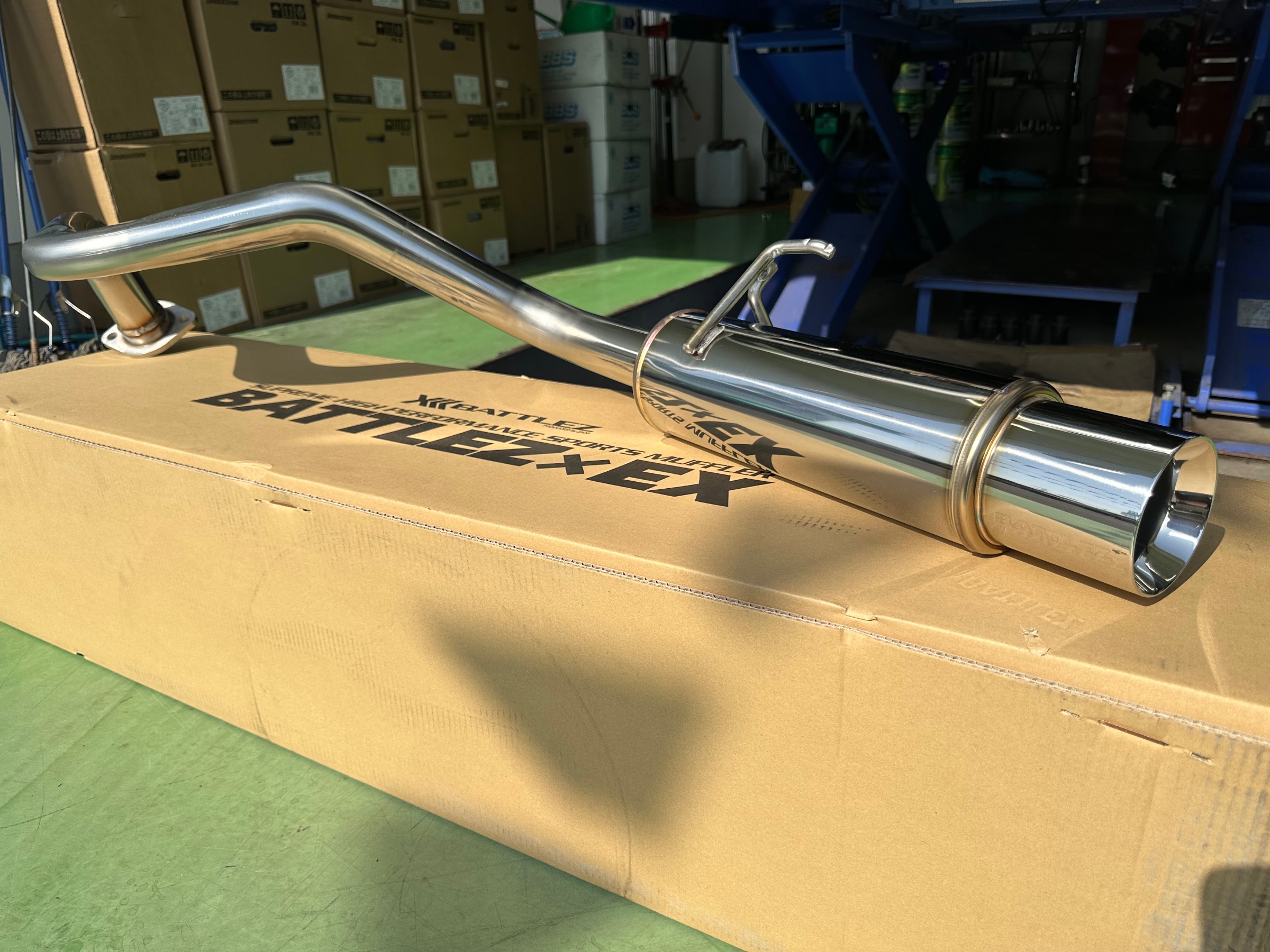 【トヨタ・ランドクルーザープラド・TRJ150】マフラー交換 | 店舗おススメ情報 | タイヤ館 土浦北インター（茨城県）