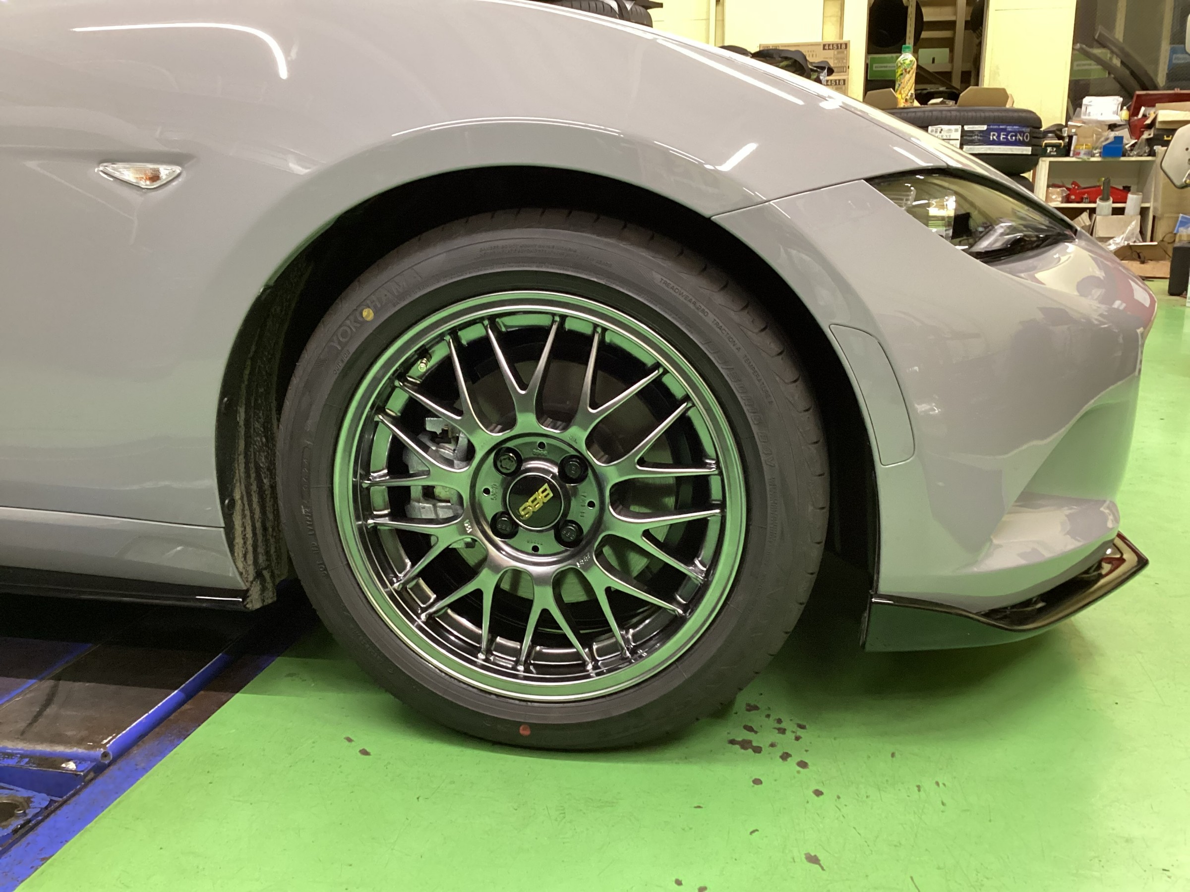 マツダ NDロードスター BBS＆RSRダウンサス取付 ① | 店舗おススメ情報 | タイヤ館 グリーンピットつくば研究学園（茨城県）