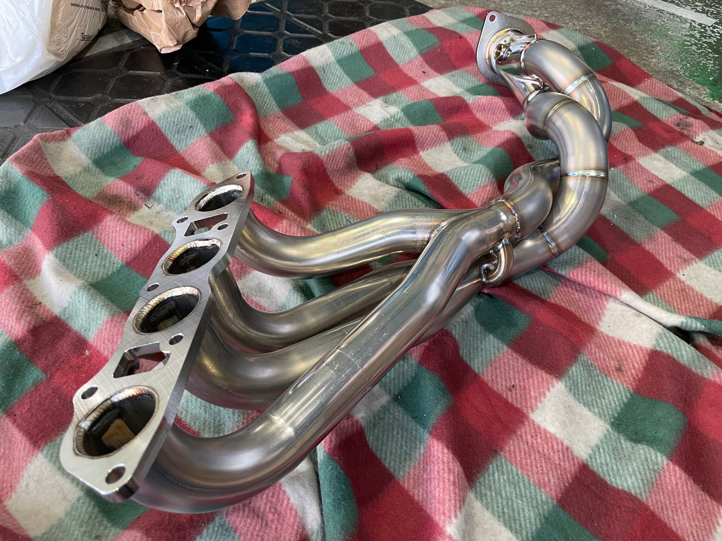 ZC33型スイフトスポーツ SWK製WRウィングで圧倒的な迫力に！ | 店舗おススメ情報 | タイヤ館 加古川中央（兵庫県）