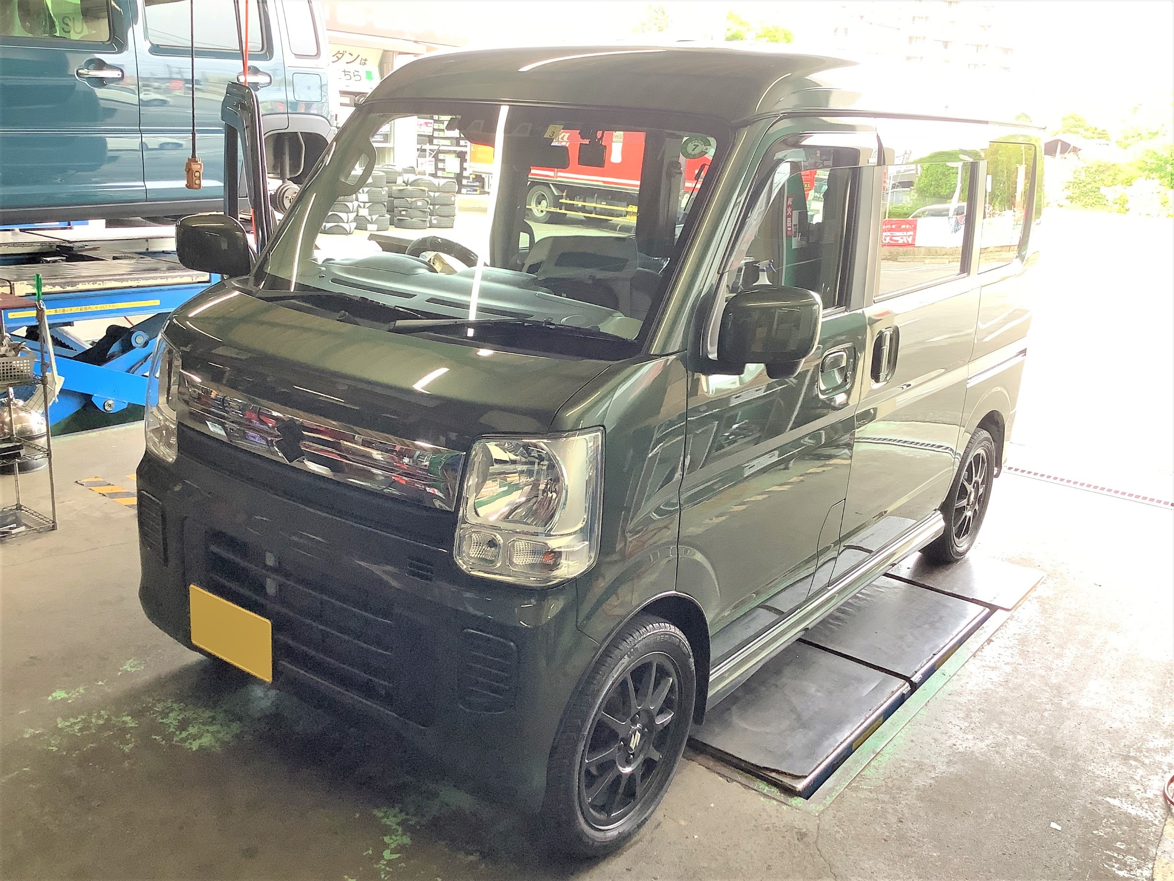 スズキDA17型エブリイワゴン、ATF交換＆エアコンガス添加剤！ | 店舗おススメ情報 | タイヤ館 八千代（千葉県）