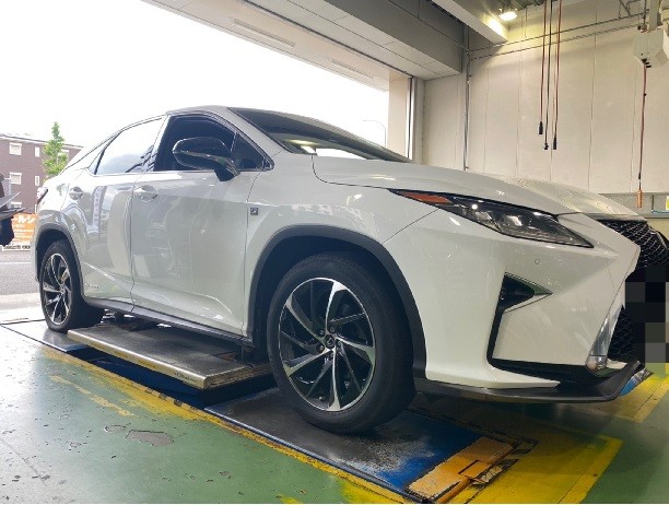 SUV専用タイヤもお任せを！レクサス RX300h タイヤ交換 | 店舗おススメ情報 | タイヤ館 日永（三重県）