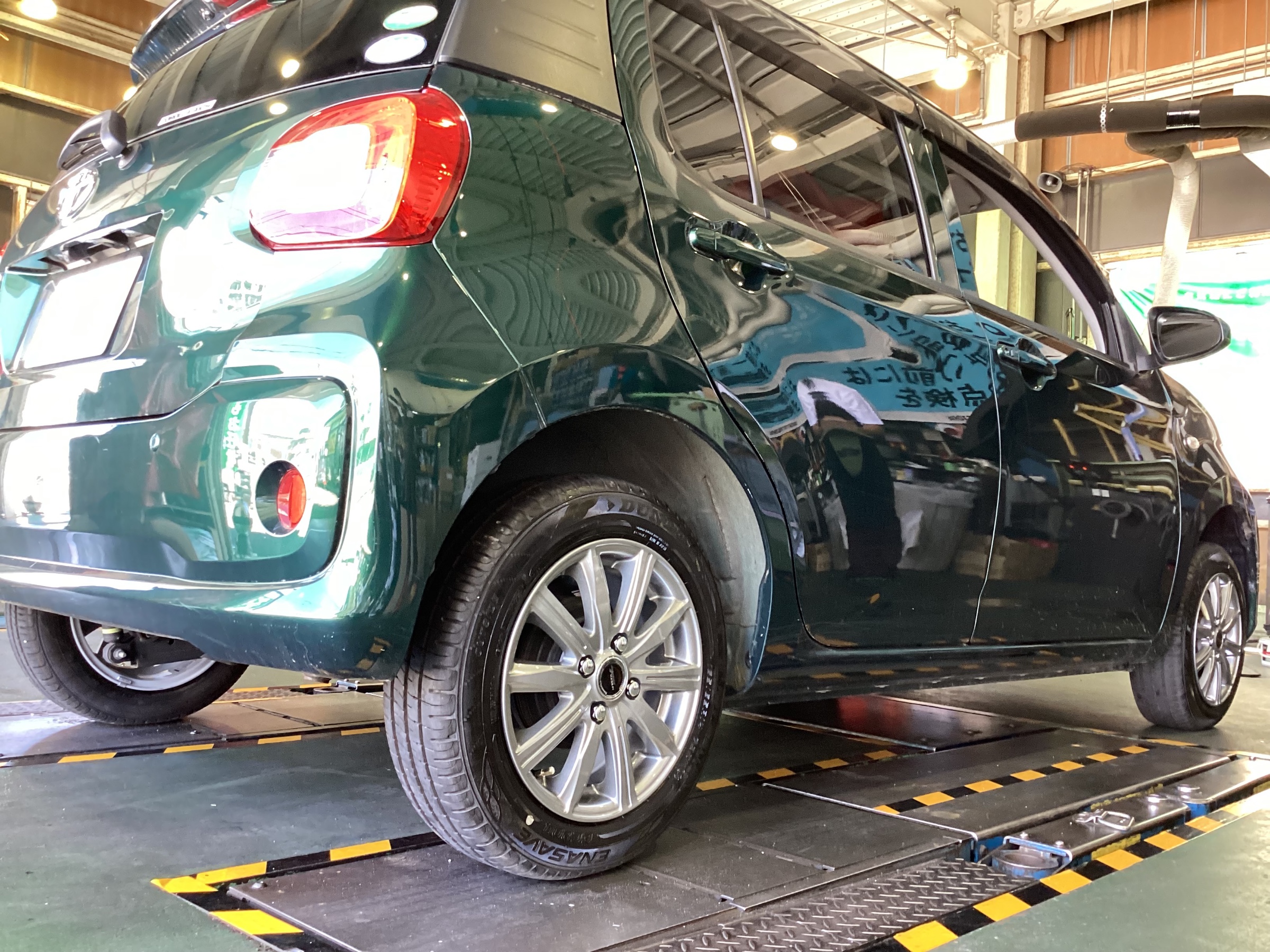 【作業事例】「トヨタ・パッソ」アルミホイール交換作業（ブリヂストン TOPRUN KR10） | 店舗おススメ情報 | タイヤ館 梅坪（愛知県）