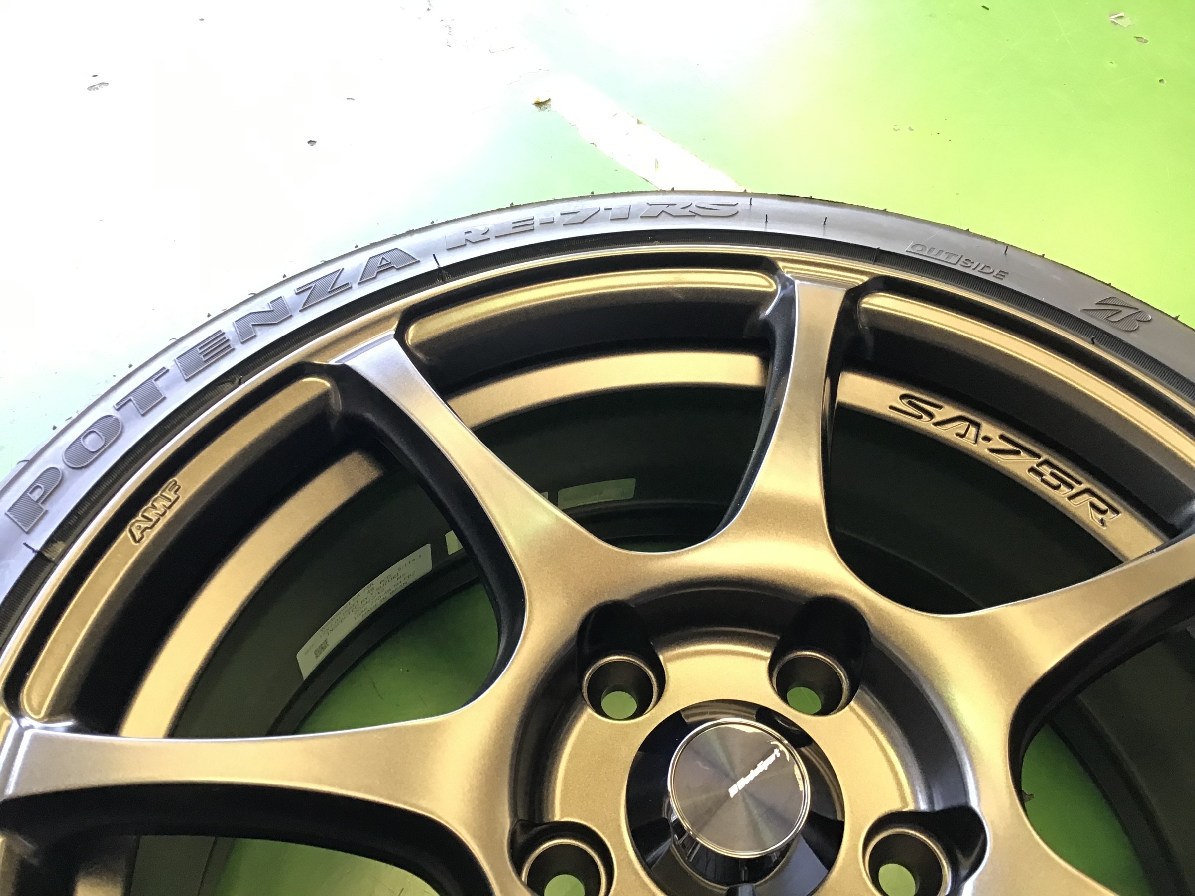 【スズキ・スイフトスポーツ・ZC33S】RE-71RSとウェッズスポーツ SA-75Rとセット！！ | 店舗おススメ情報 | タイヤ館 ｸﾞﾘｰﾝﾛｰﾄﾞ（愛知県）