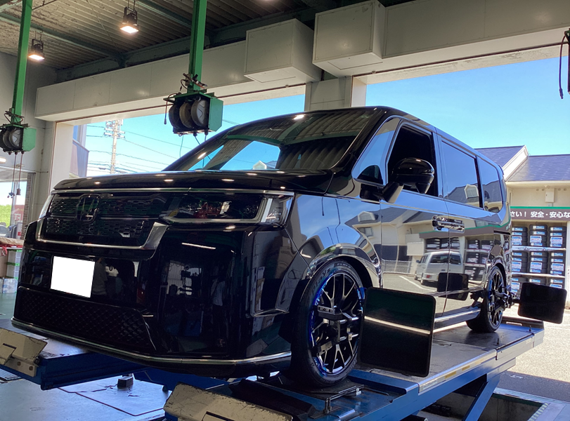 【RP8 新型ステップワゴン】RAYS HOMURA 2x7FT 18インチ / 車高調 装着しました♪ | 店舗おススメ情報 | タイヤ館 徳島（徳島県）