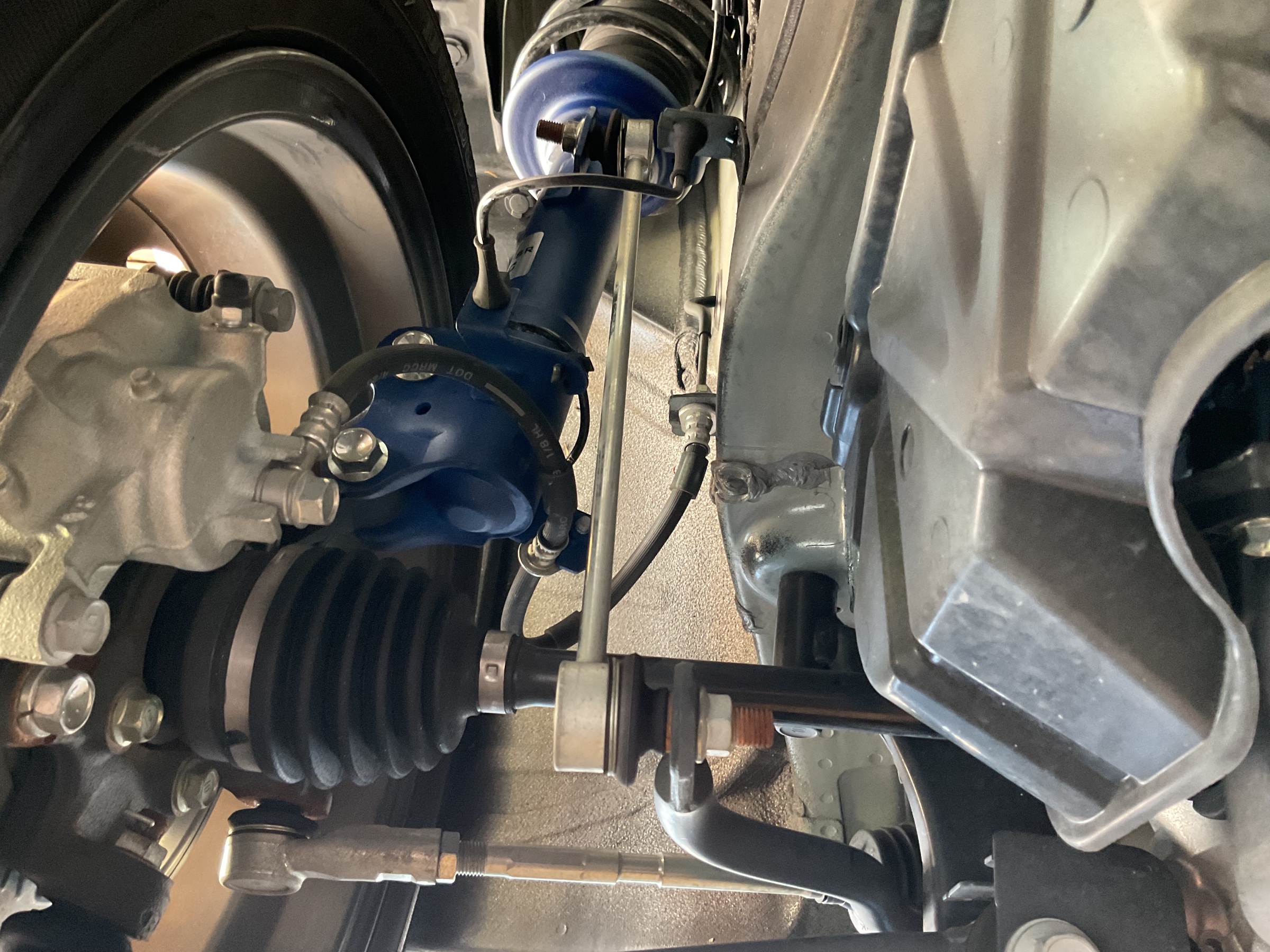 ハスラー MR52S KYB NEW SR MC 取付け！ | 店舗おススメ情報 | タイヤ館 矢賀（広島県）