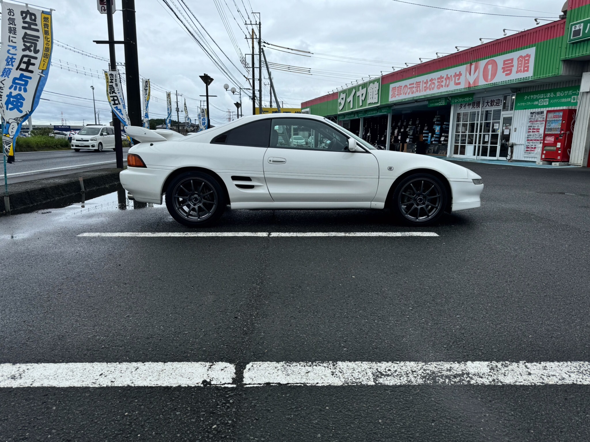 MR2 SSR GTV02にイメチェン！ホイール交換作業 | 店舗おススメ情報 | タイヤ館 勝田（茨城県）