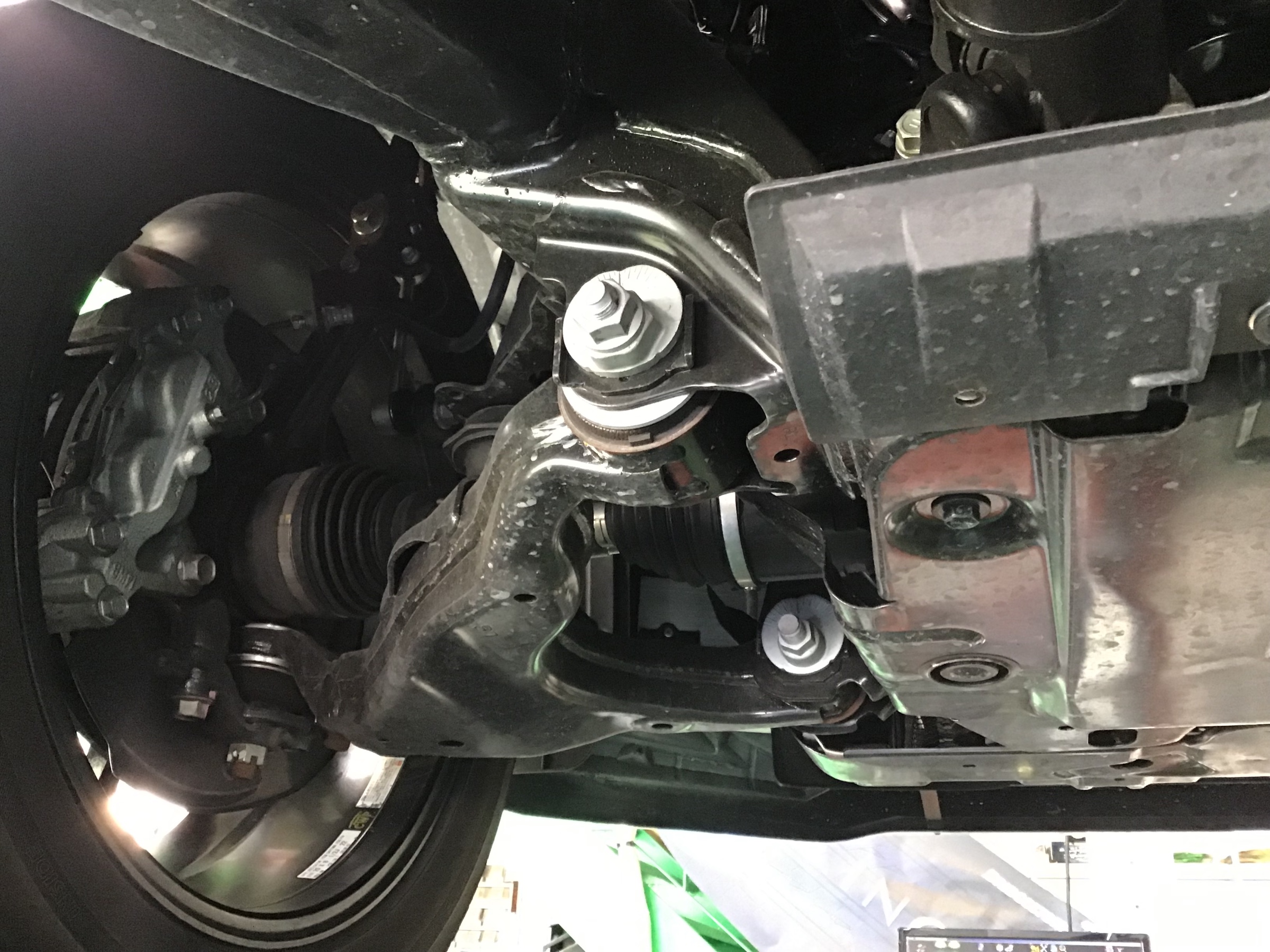 トヨタ TRJ150 ランドクルーザープラド アライメント | 店舗おススメ情報 | タイヤ館 ジャパン宮前（神奈川県）