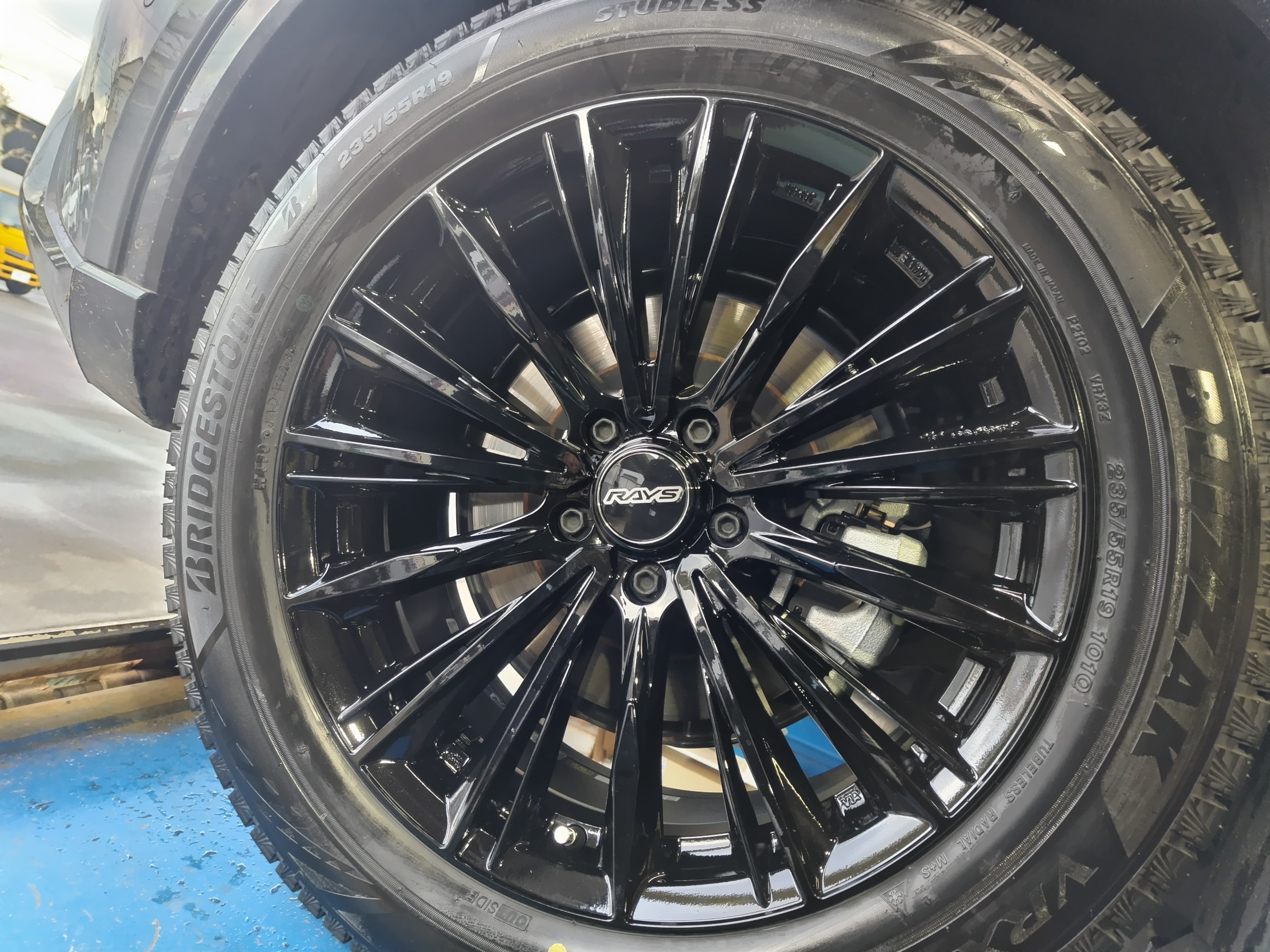 クラウンにRAYS RS VOUGE装着！ | 店舗おススメ情報 | タイヤ館 秋田（秋田県）