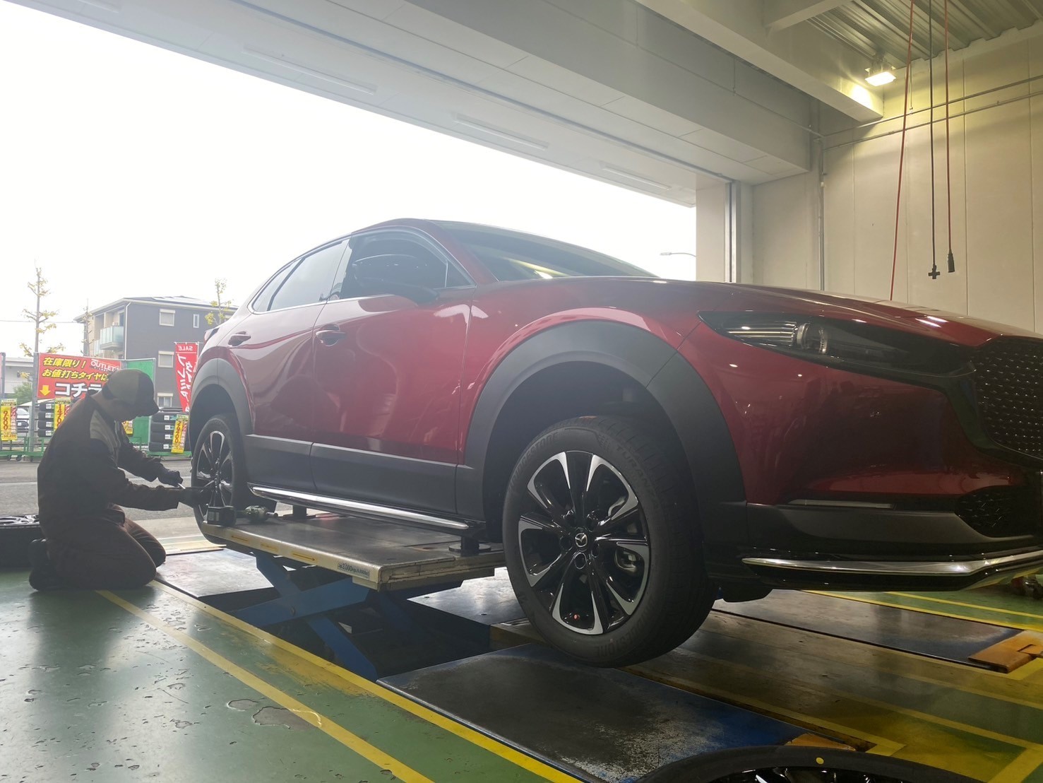 【マツダ CX-30】ブリザックVRX3 タイヤ交換作業！！ | 店舗おススメ情報 | タイヤ館 浜松宮竹（静岡県）