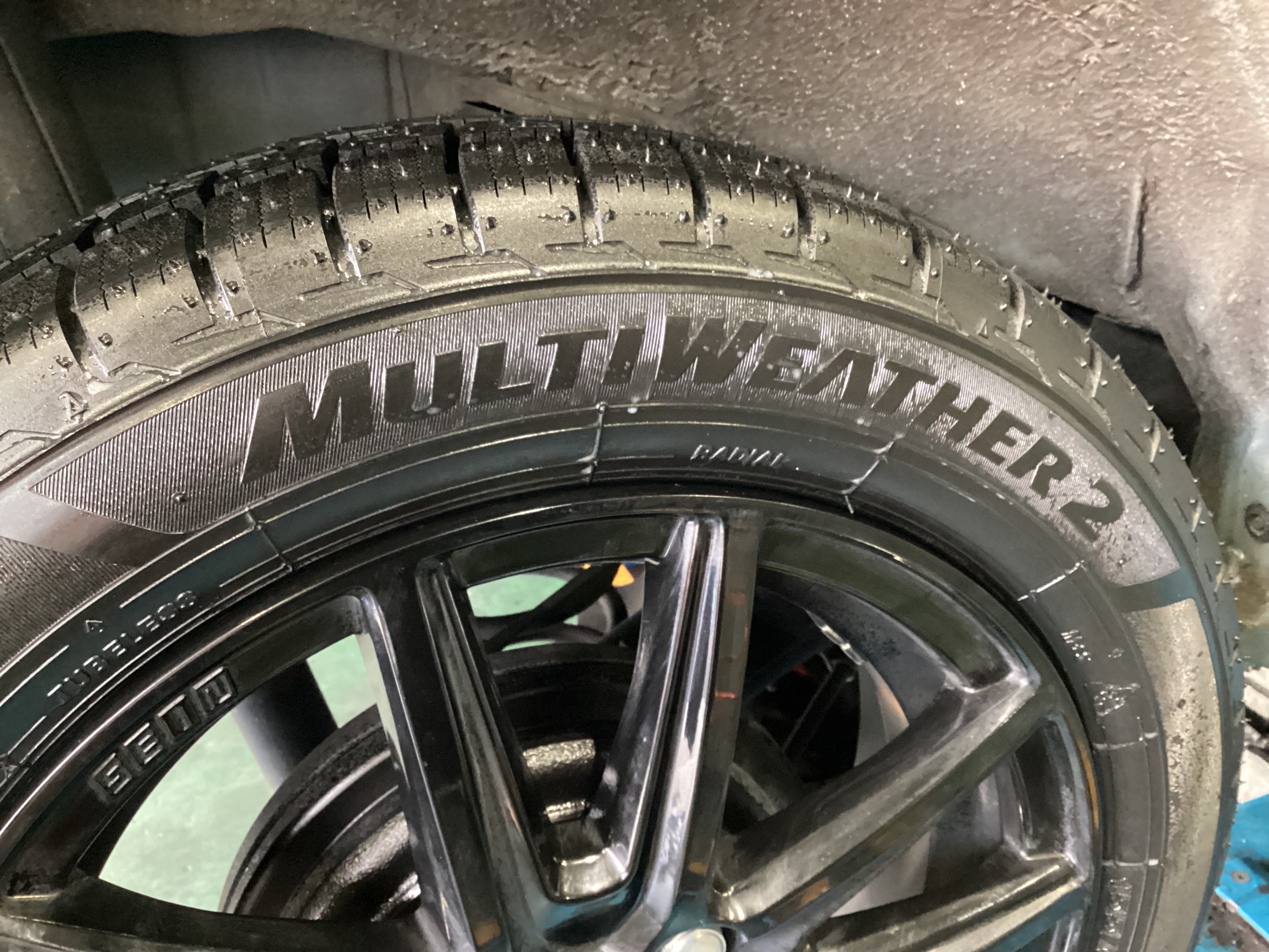 【作業事例】「ダイハツ・ウェイク」オールシーズンタイヤ交換作業（ブリヂストン MULTI WEATHER2） | 店舗おススメ情報 | タイヤ館 梅坪（愛知県）